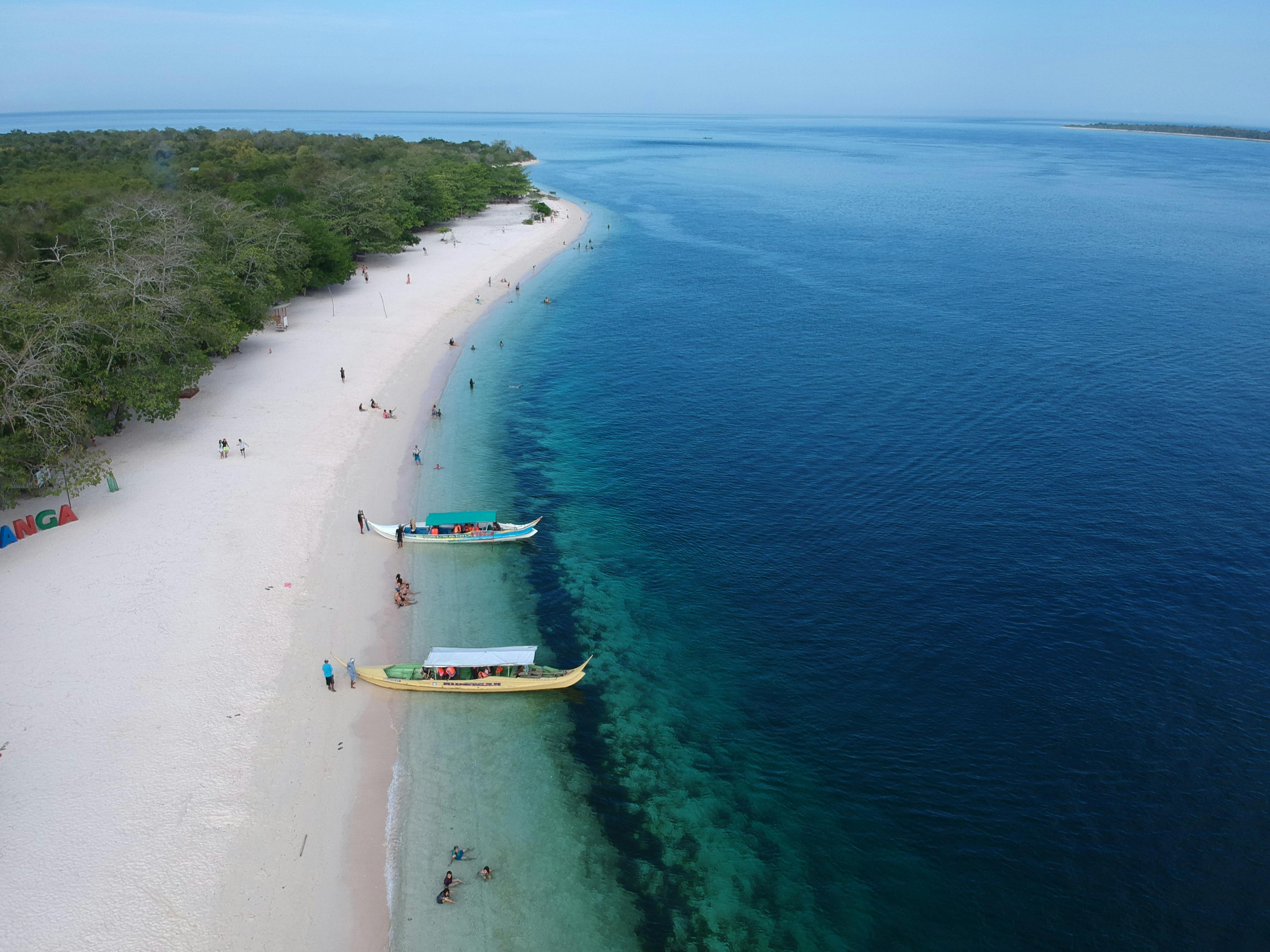 Stairs Connecting to the Boat · Free Stock Photo