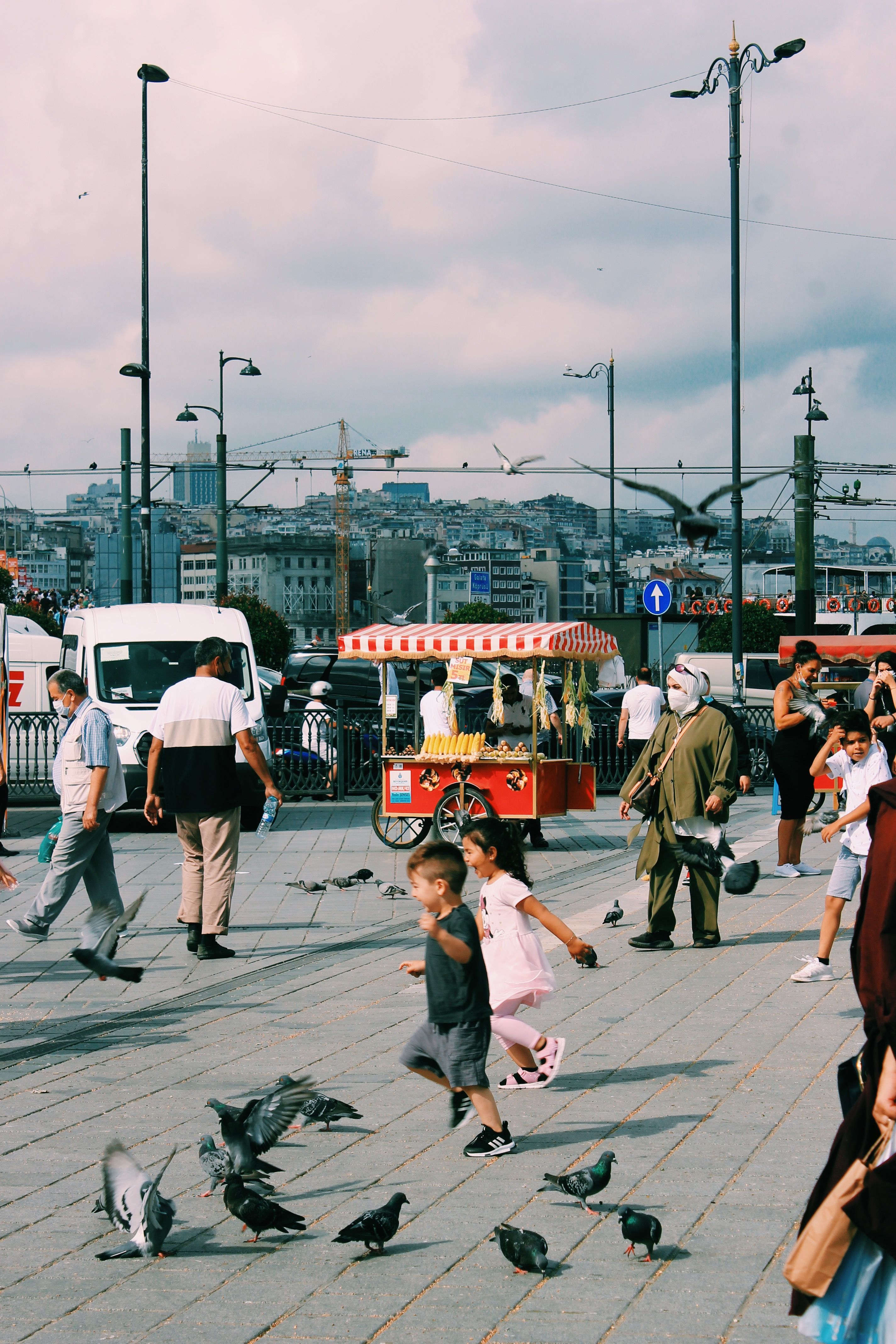 People Walking on the Street · Free Stock Photo