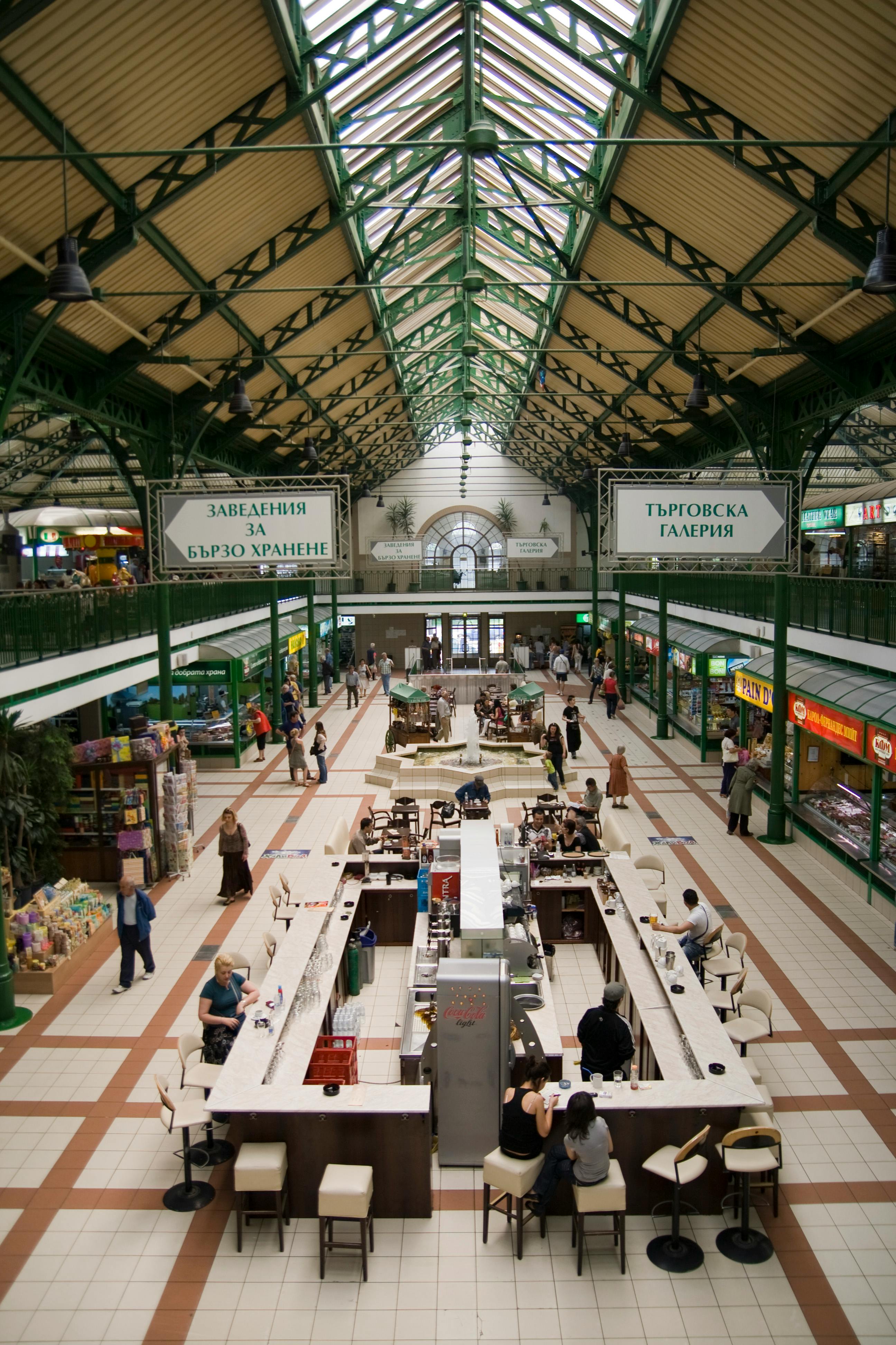 People Sitting in the Cafe · Free Stock Photo