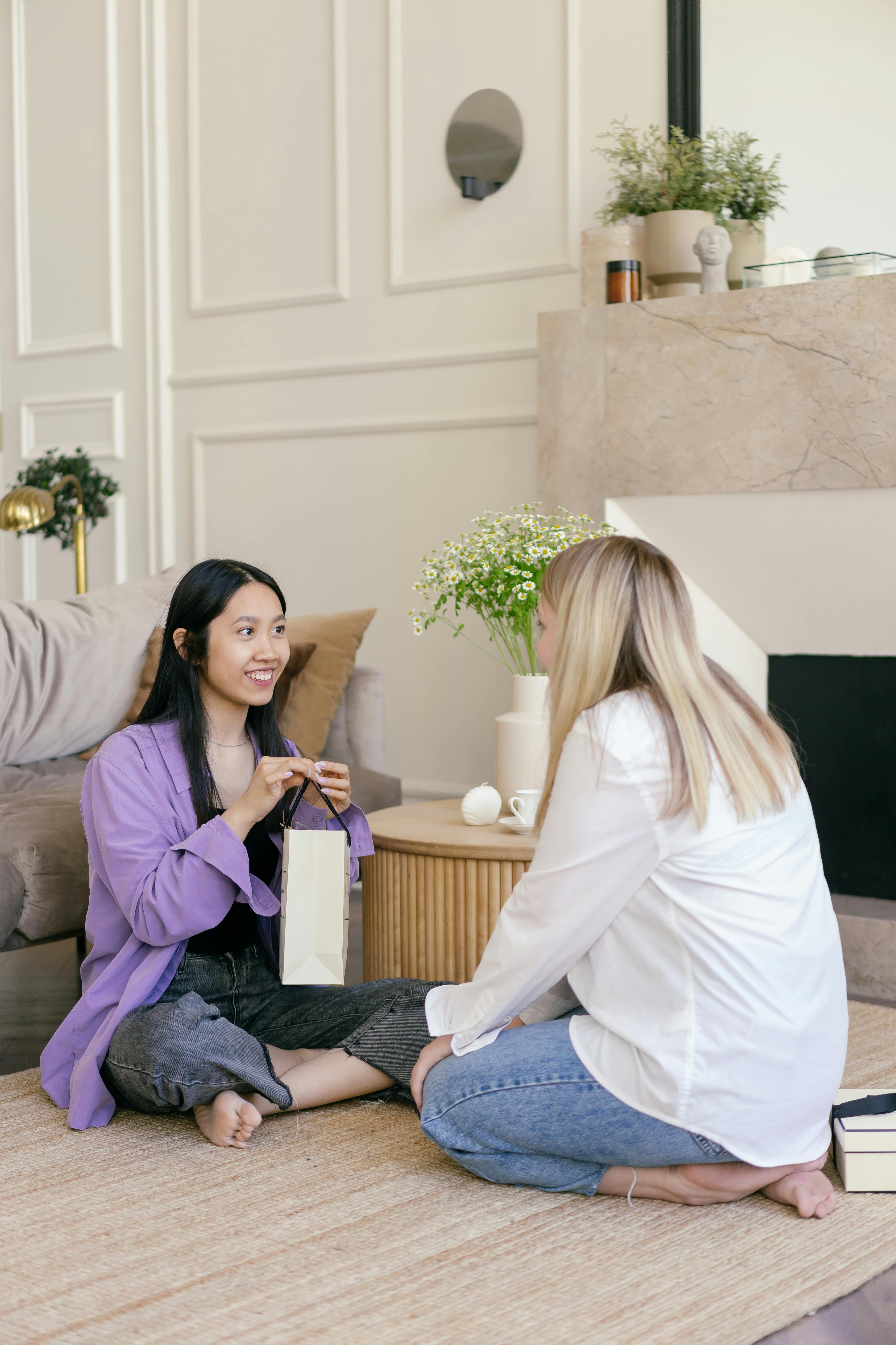 Gift Giving Photos, Download The BEST Free Gift Giving Stock Photos ...