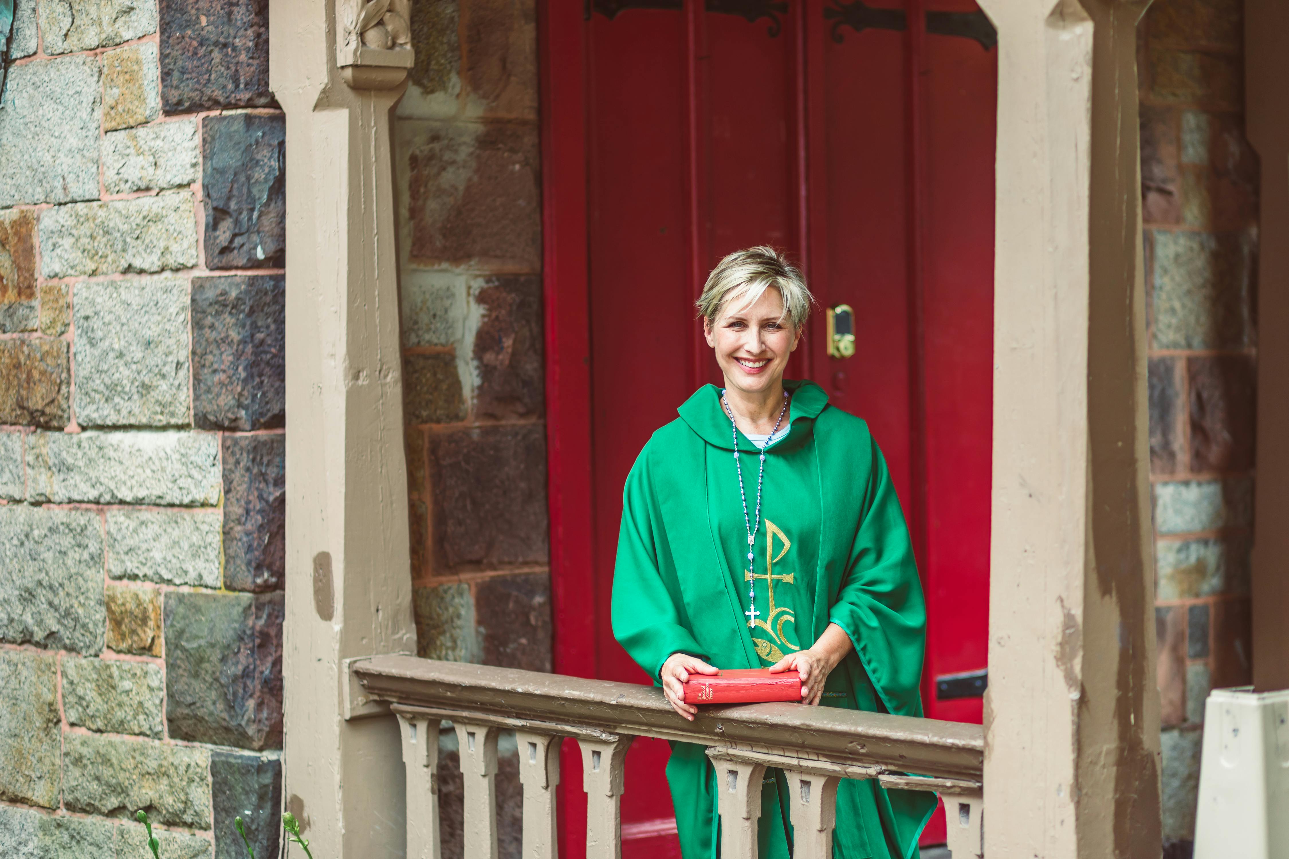 Women In Church Photos, Download The BEST Free Women In Church Stock ...