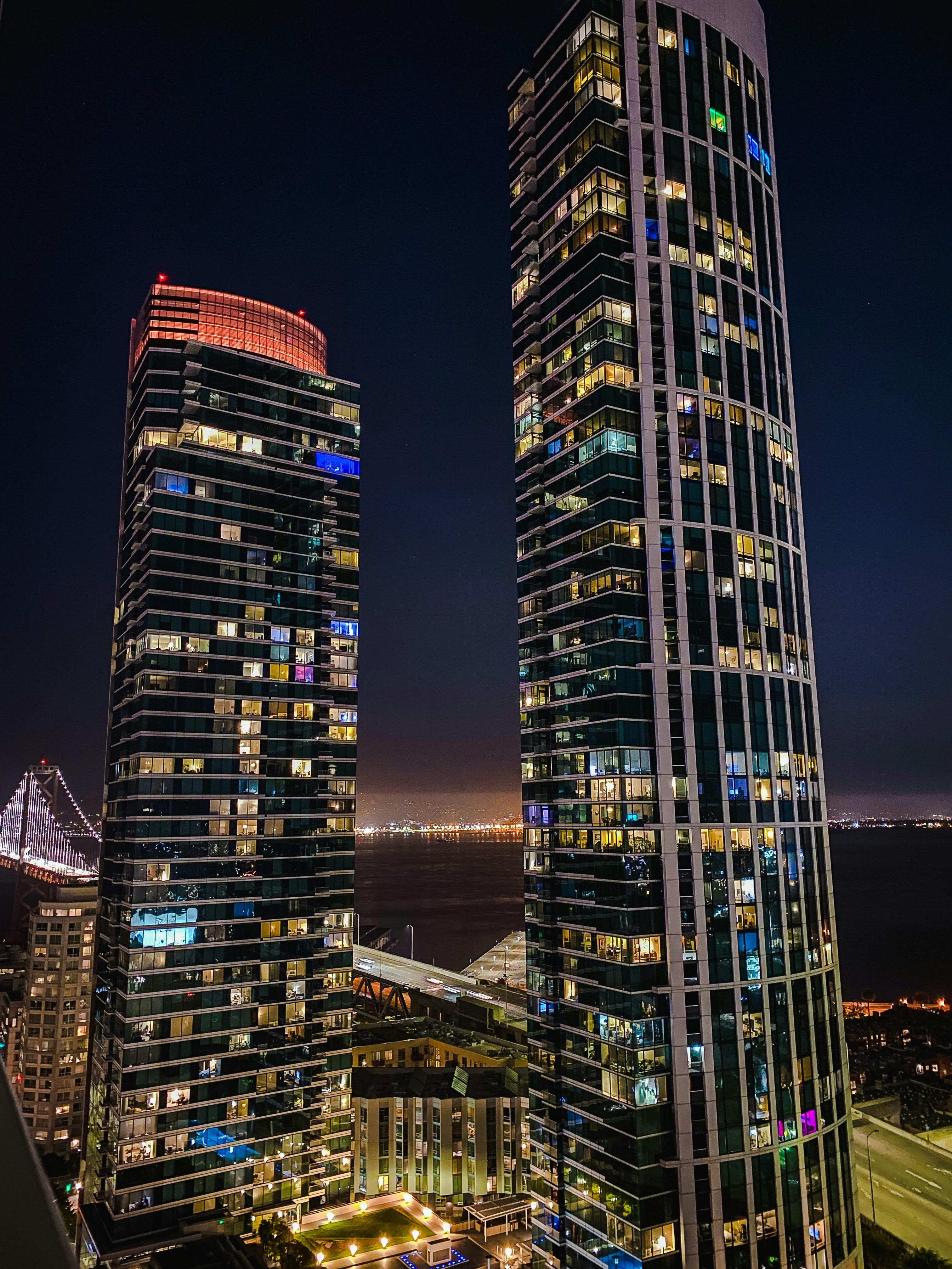 Illuminated High Rise Building at Nighttime · Free Stock Photo