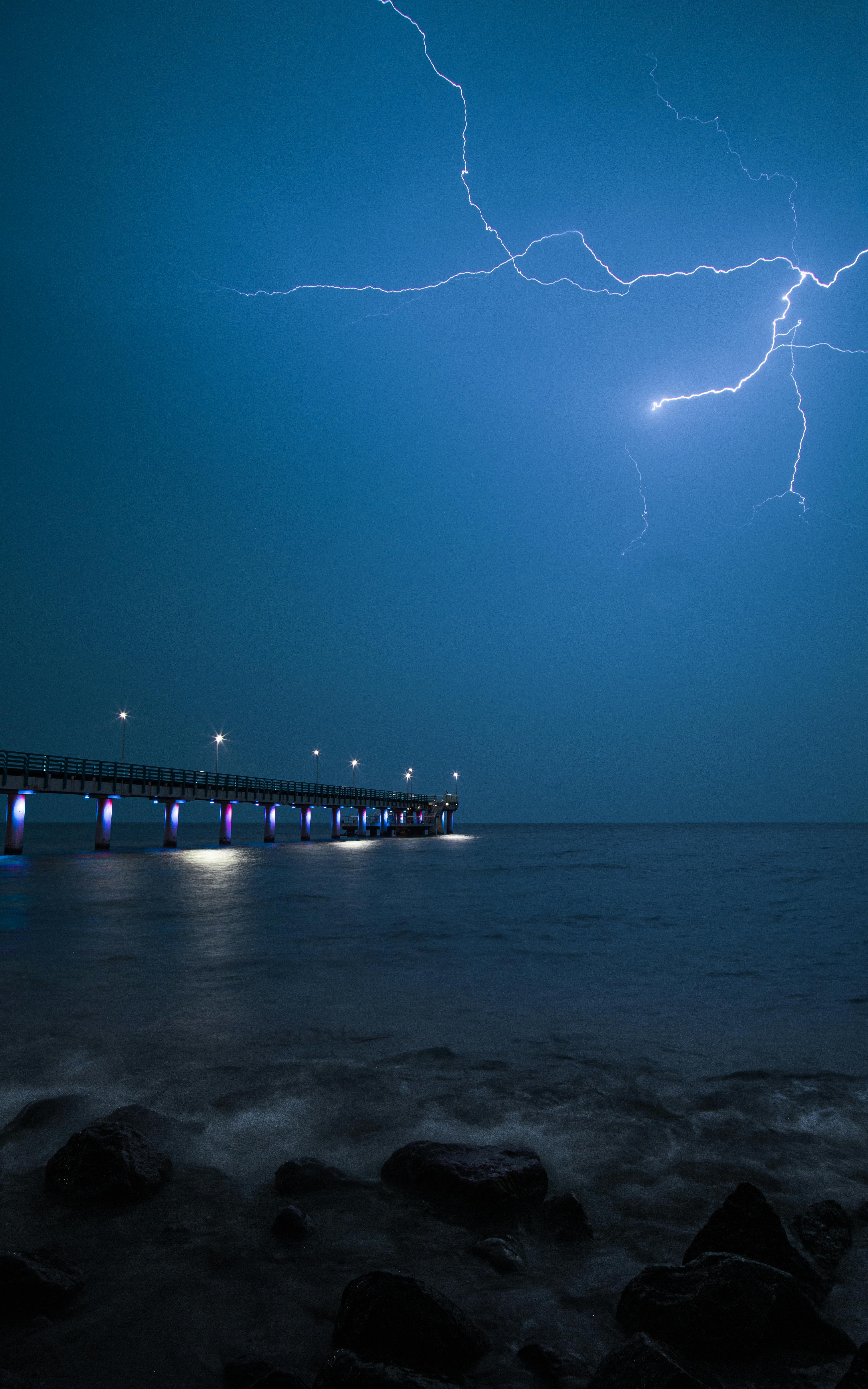 Lightning Bolt Photos, Download The BEST Free Lightning Bolt Stock ...