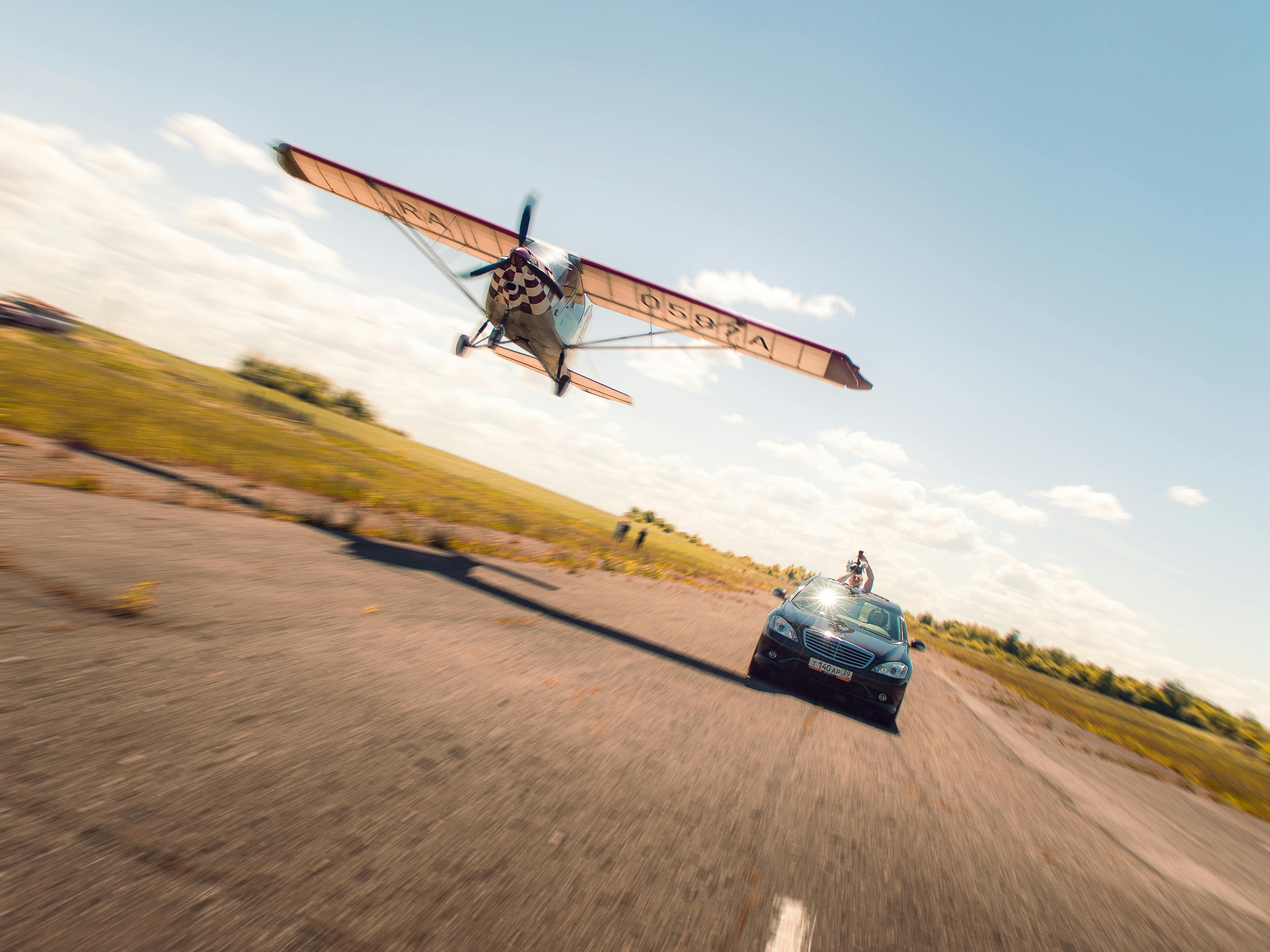 Aeroplane Track Photos, Download The BEST Free Aeroplane Track Stock ...