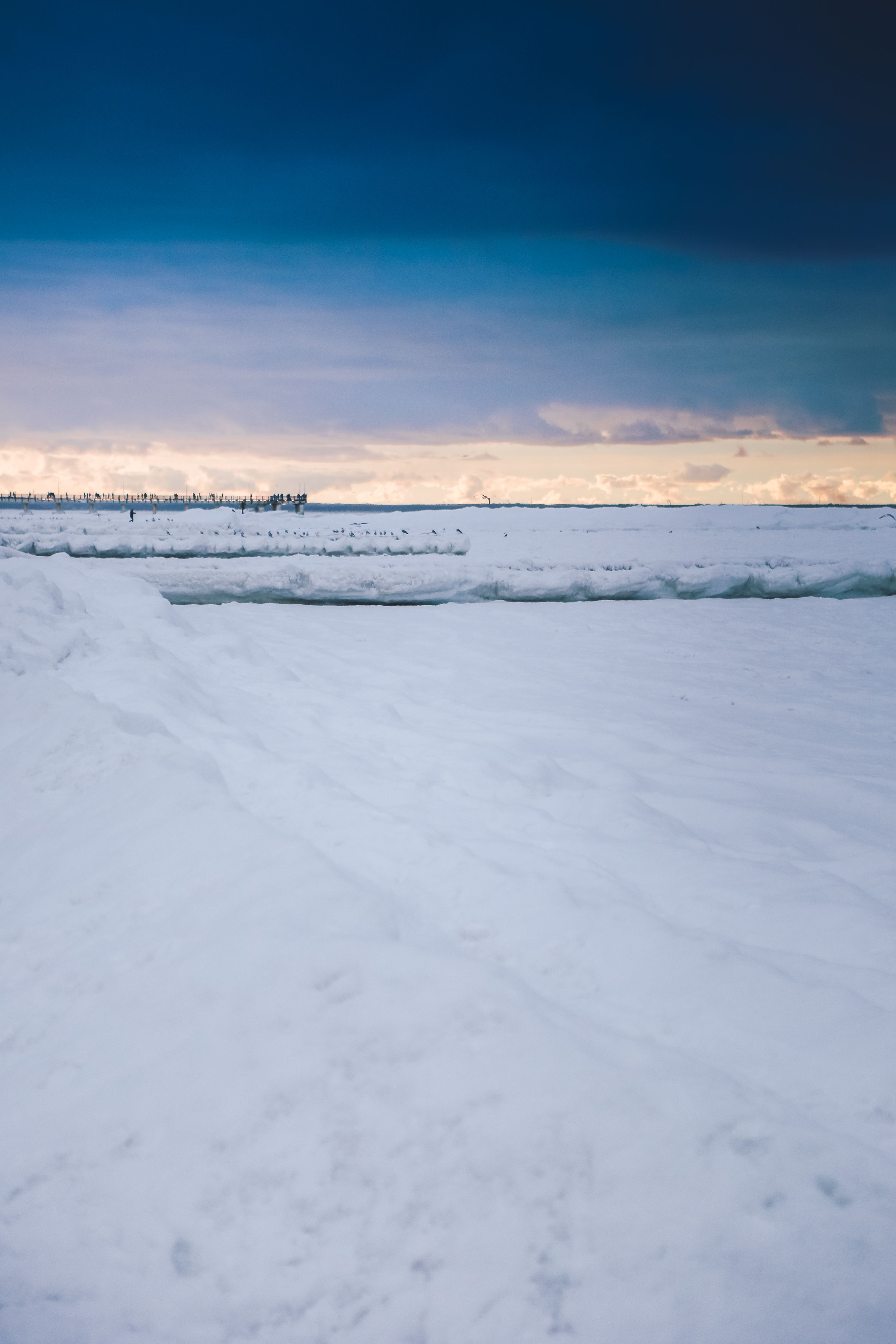 Snow Field under the Sky · Free Stock Photo