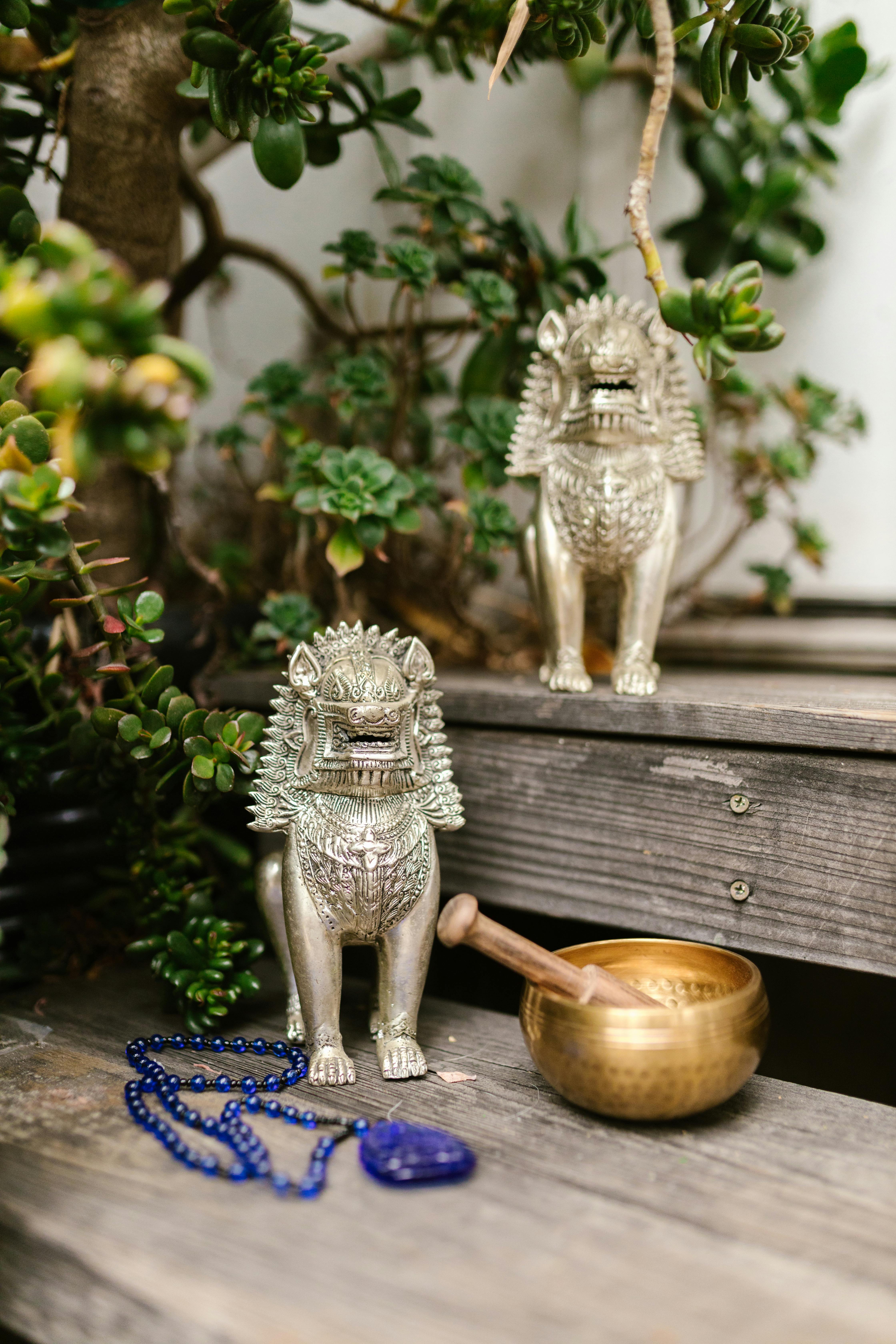 Silver Statues Photos, Download The BEST Free Silver Statues Stock ...