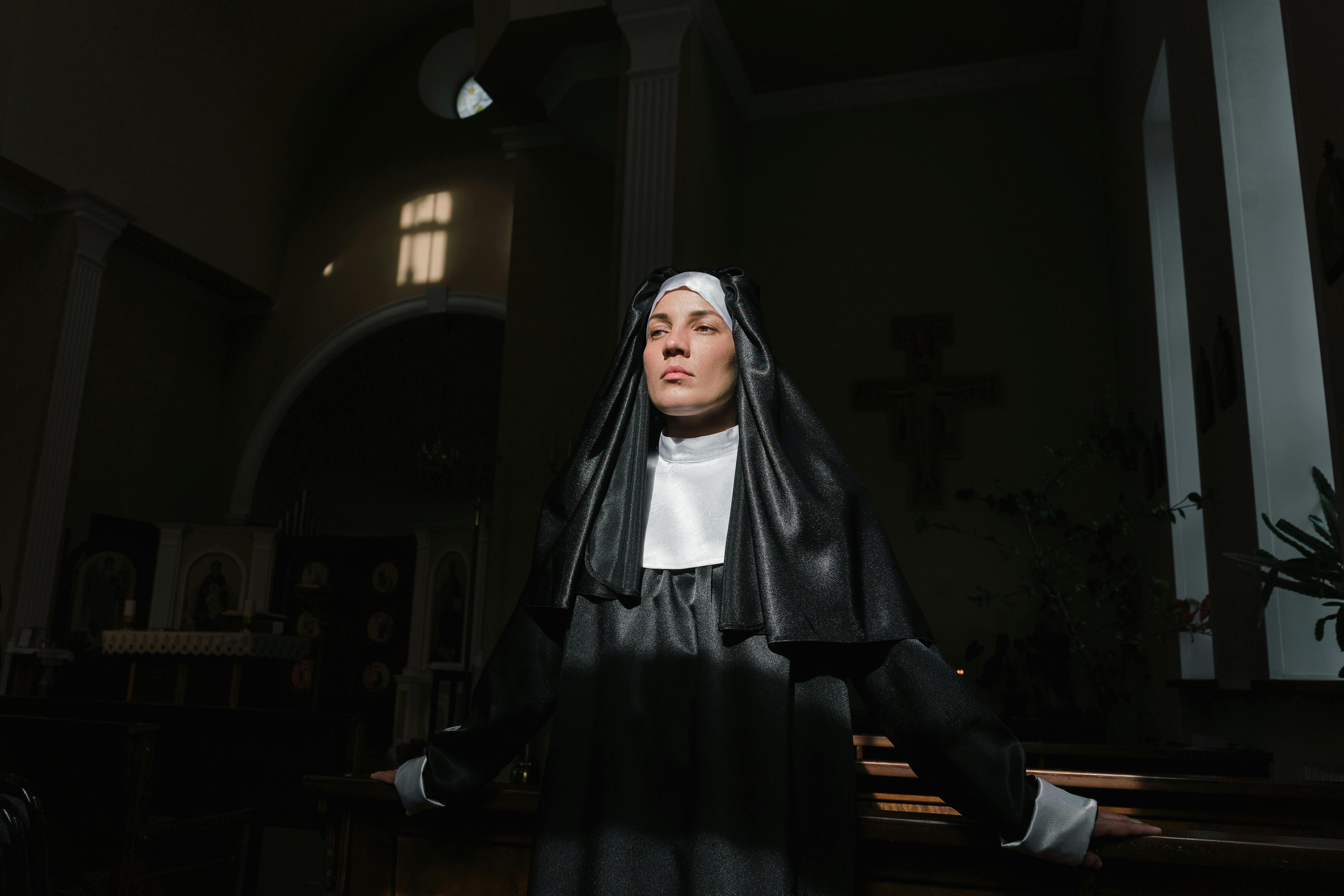 1.000+ Fotos y Imágenes de Monja Gratis · Banco de Imágenes Gratis · Pexels