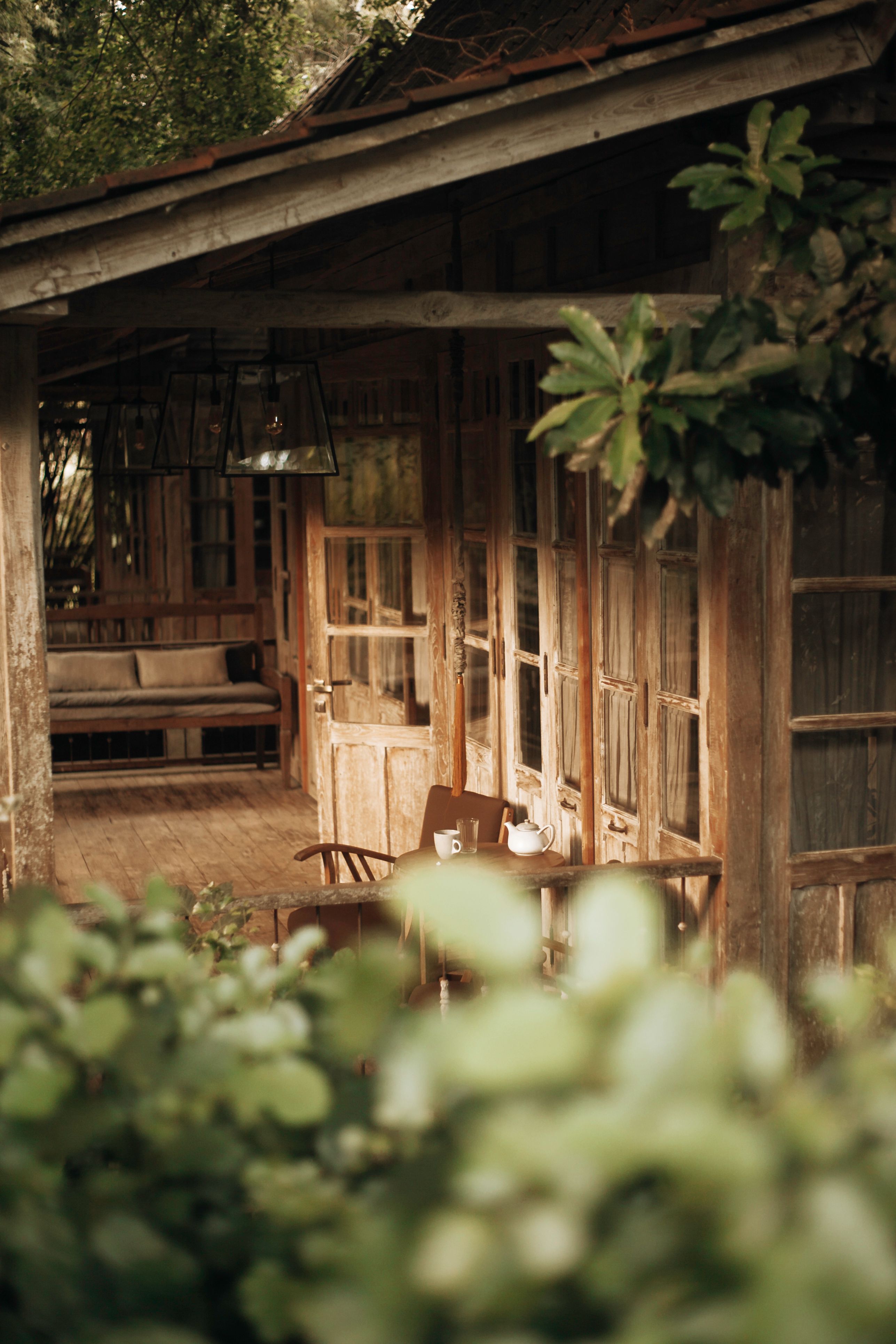 Brown Wooden Cabin · Free Stock Photo