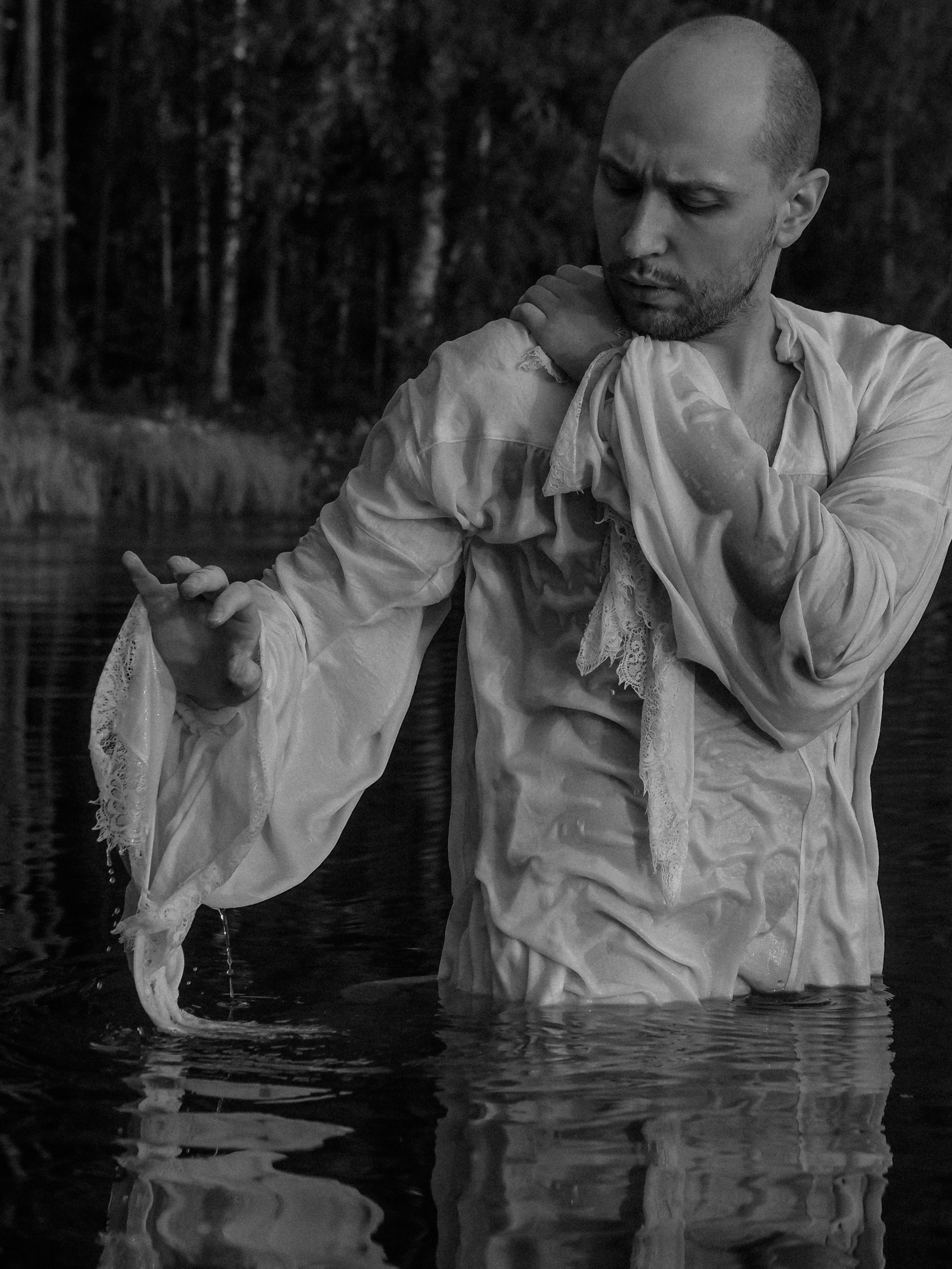 A Bald Man in the Water · Free Stock Photo