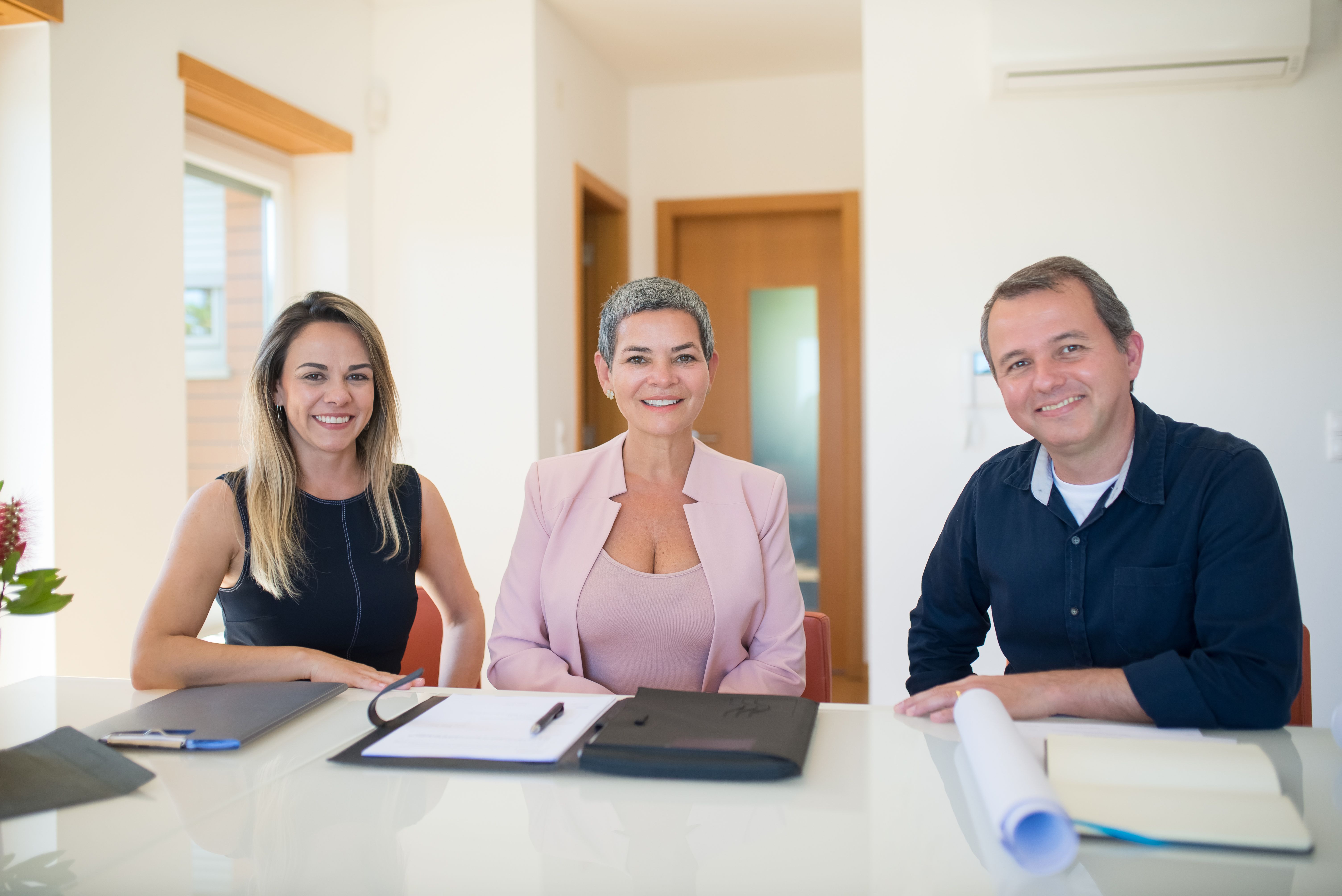 People Talking · Free Stock Photo