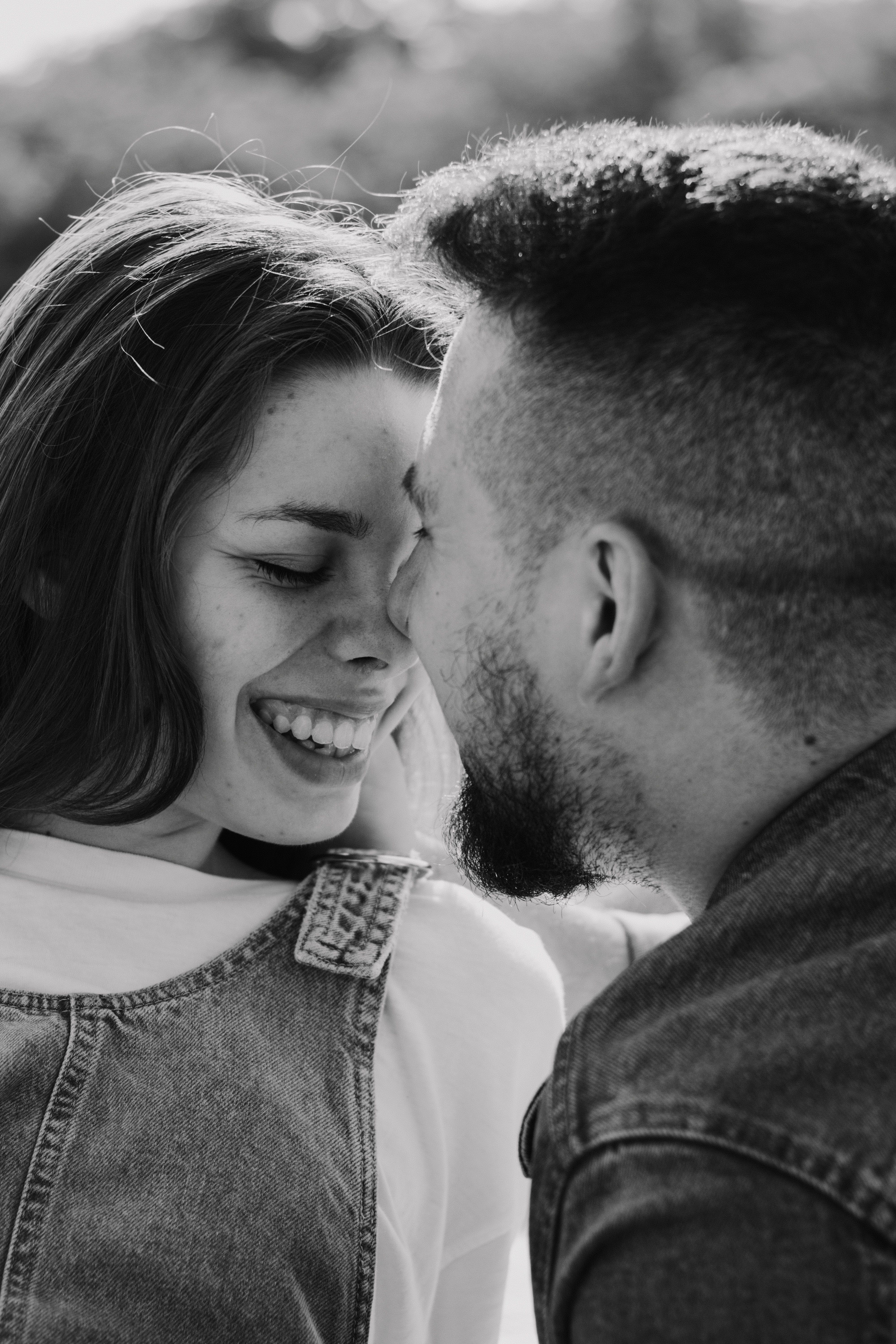 A Grayscale of a Sweet Couple · Free Stock Photo