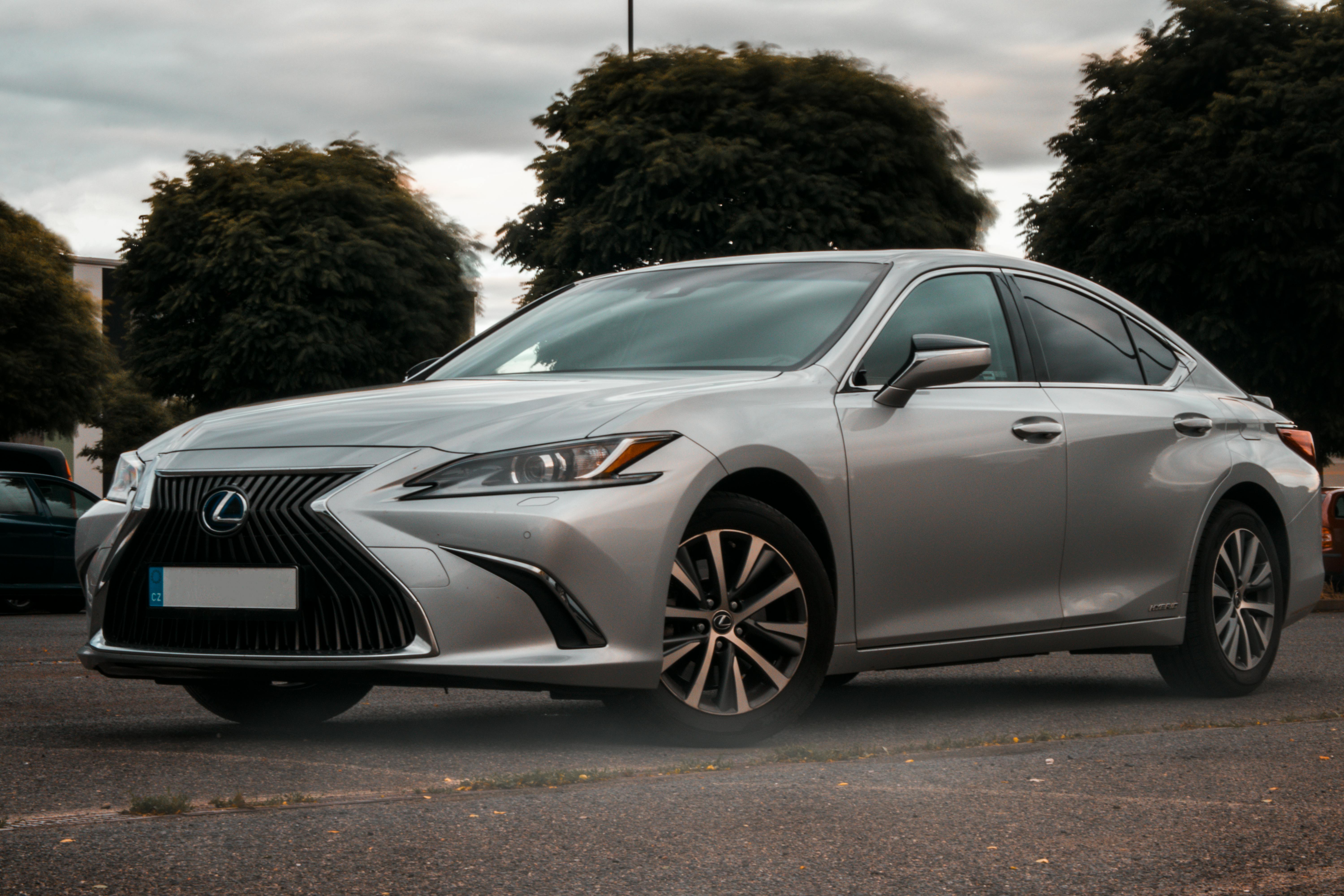 2024 Lexus ES vs. Toyota Camry | Eskridge Lexus of Oklahoma City