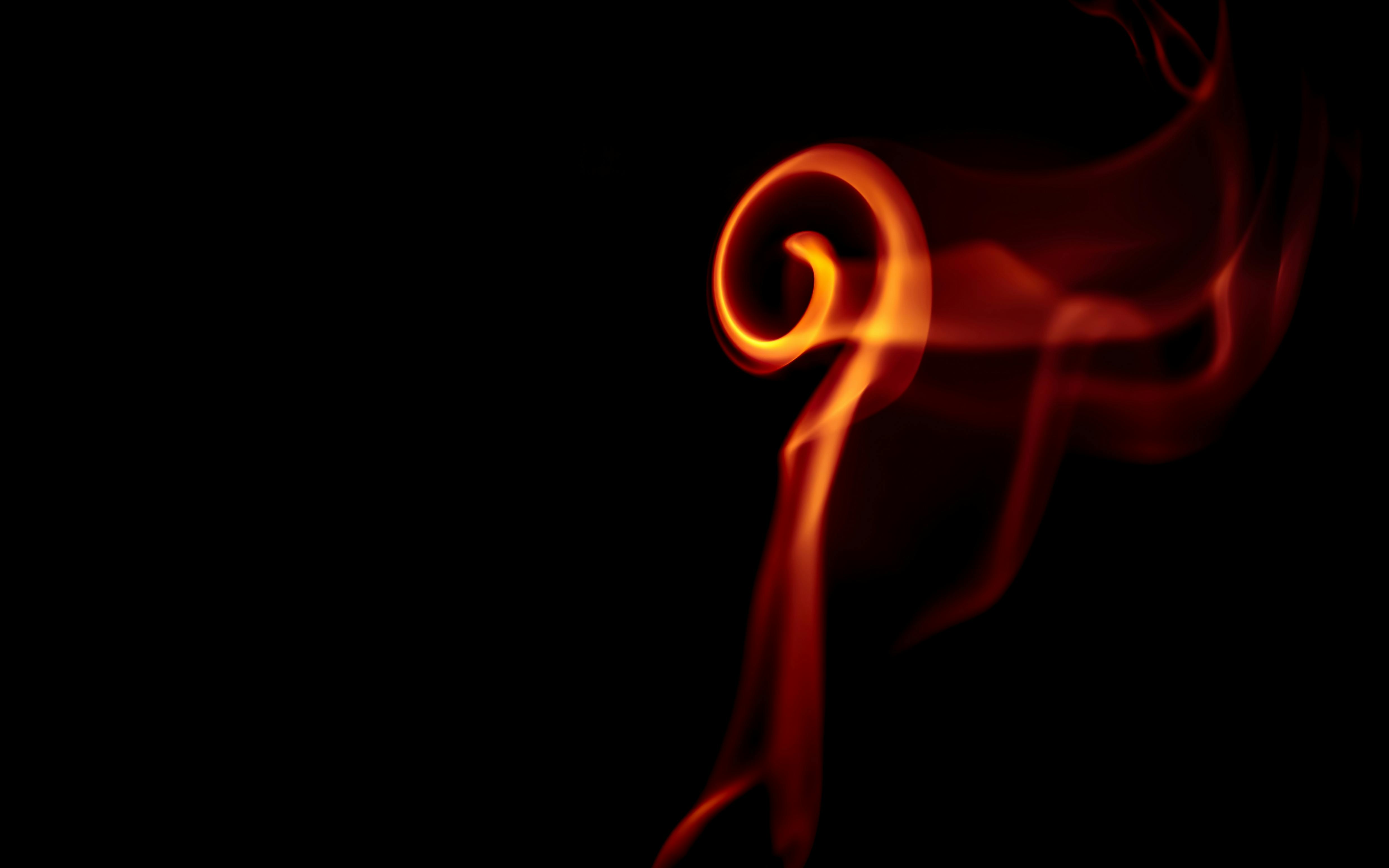 Close-Up Shot of a Burning Fire · Free Stock Photo
