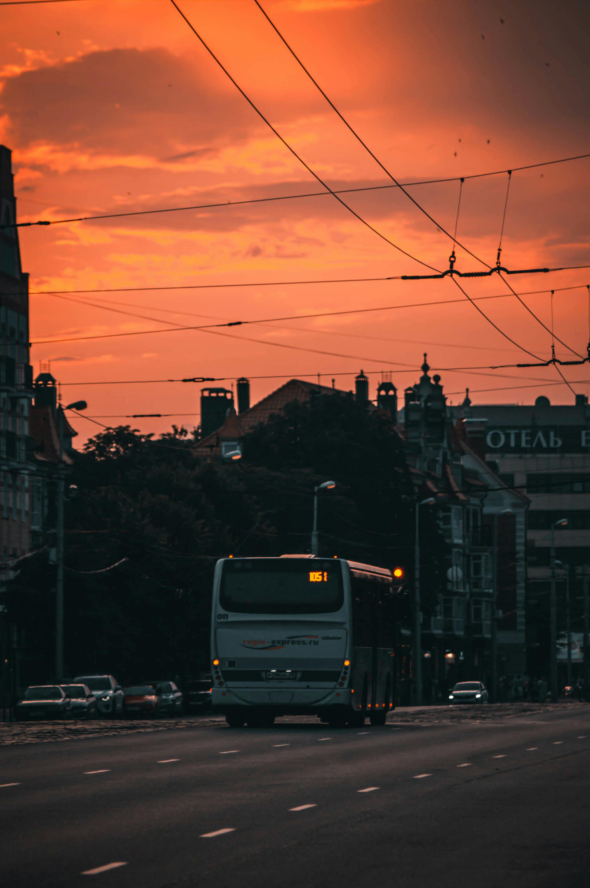 Mini Bus Photos, Download Free Mini Bus Stock Photos & HD Images