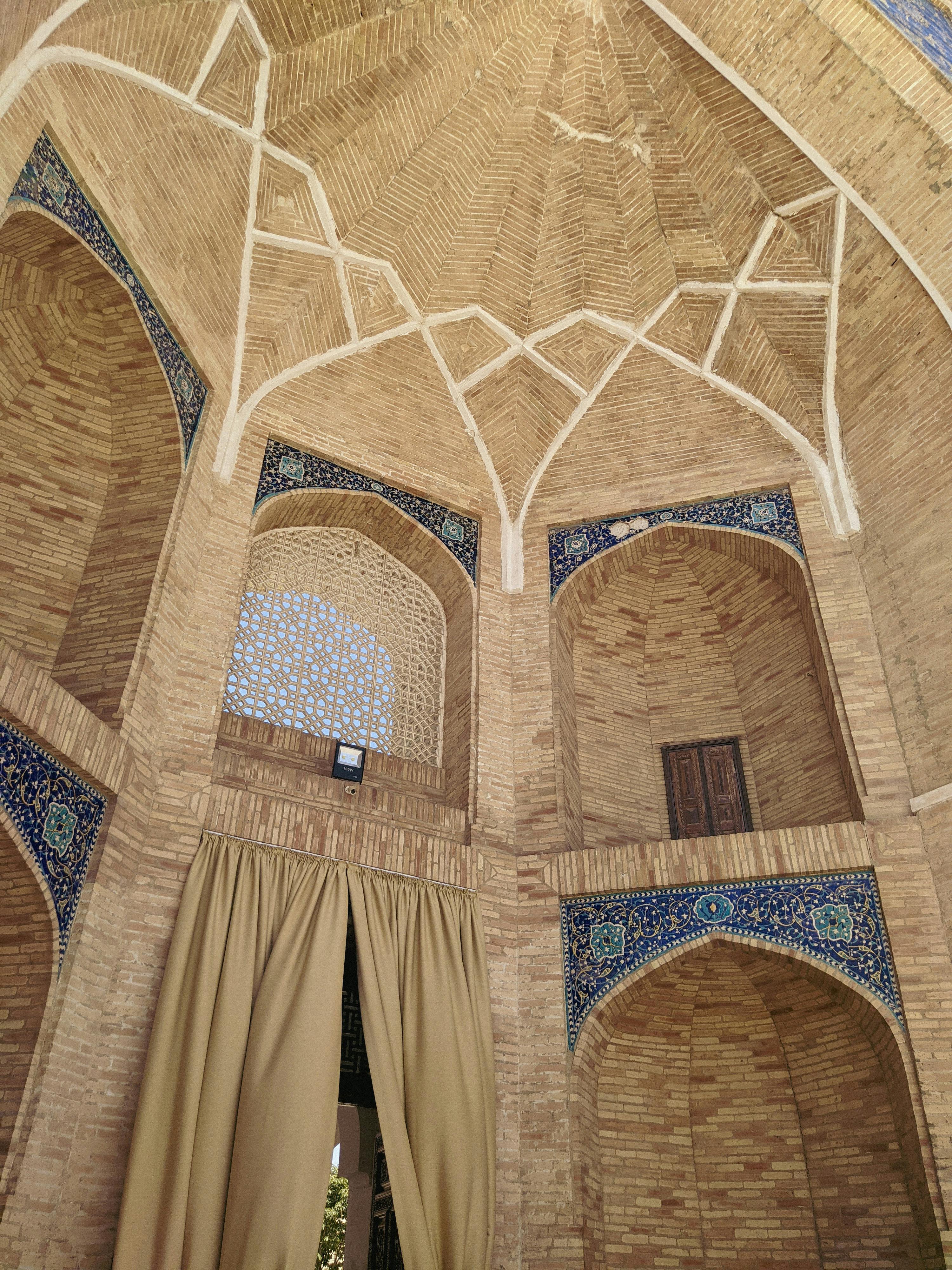 Interior Design of Mosque · Free Stock Photo