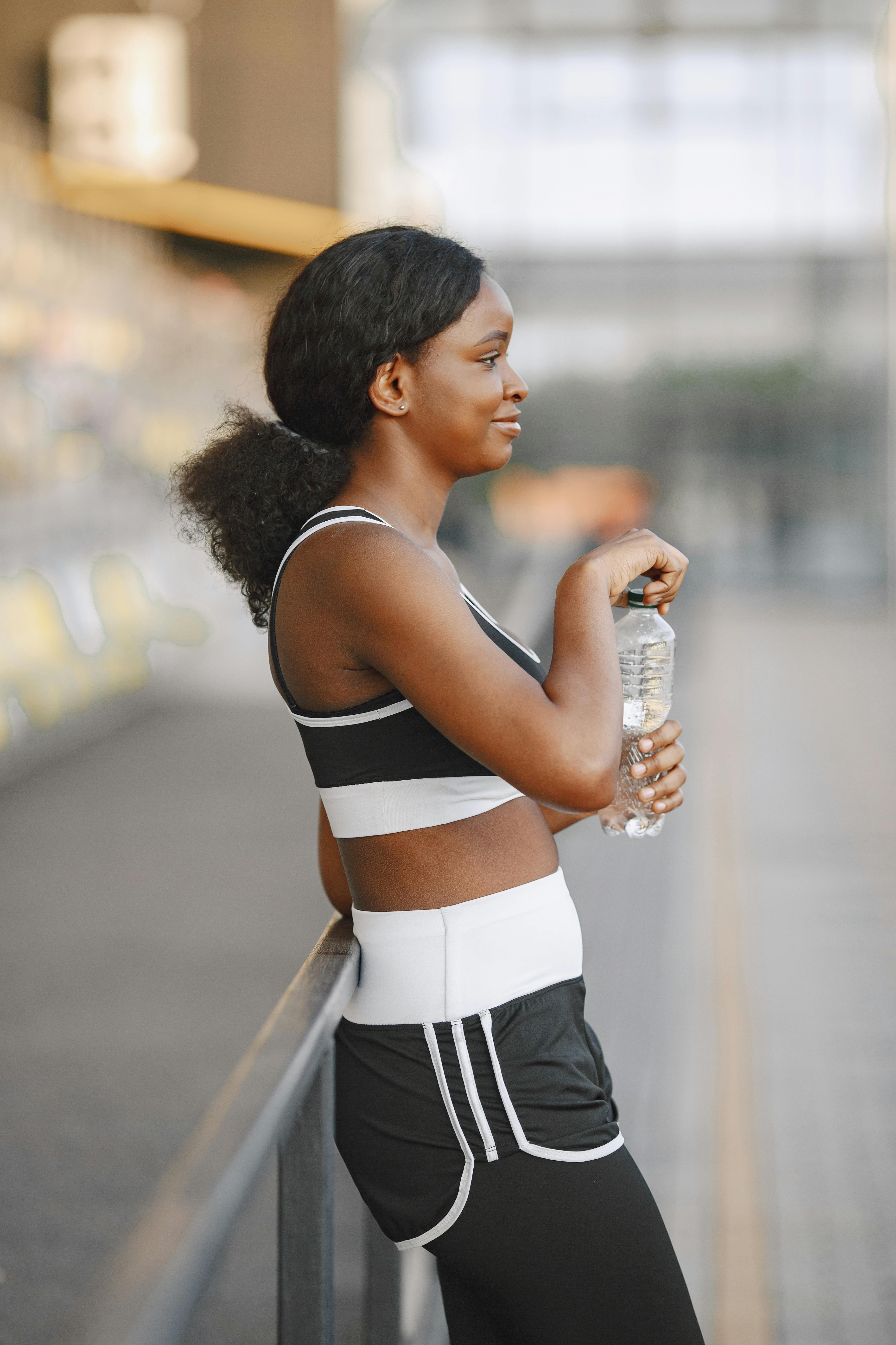 Woman in Sports Clothing · Free Stock Photo