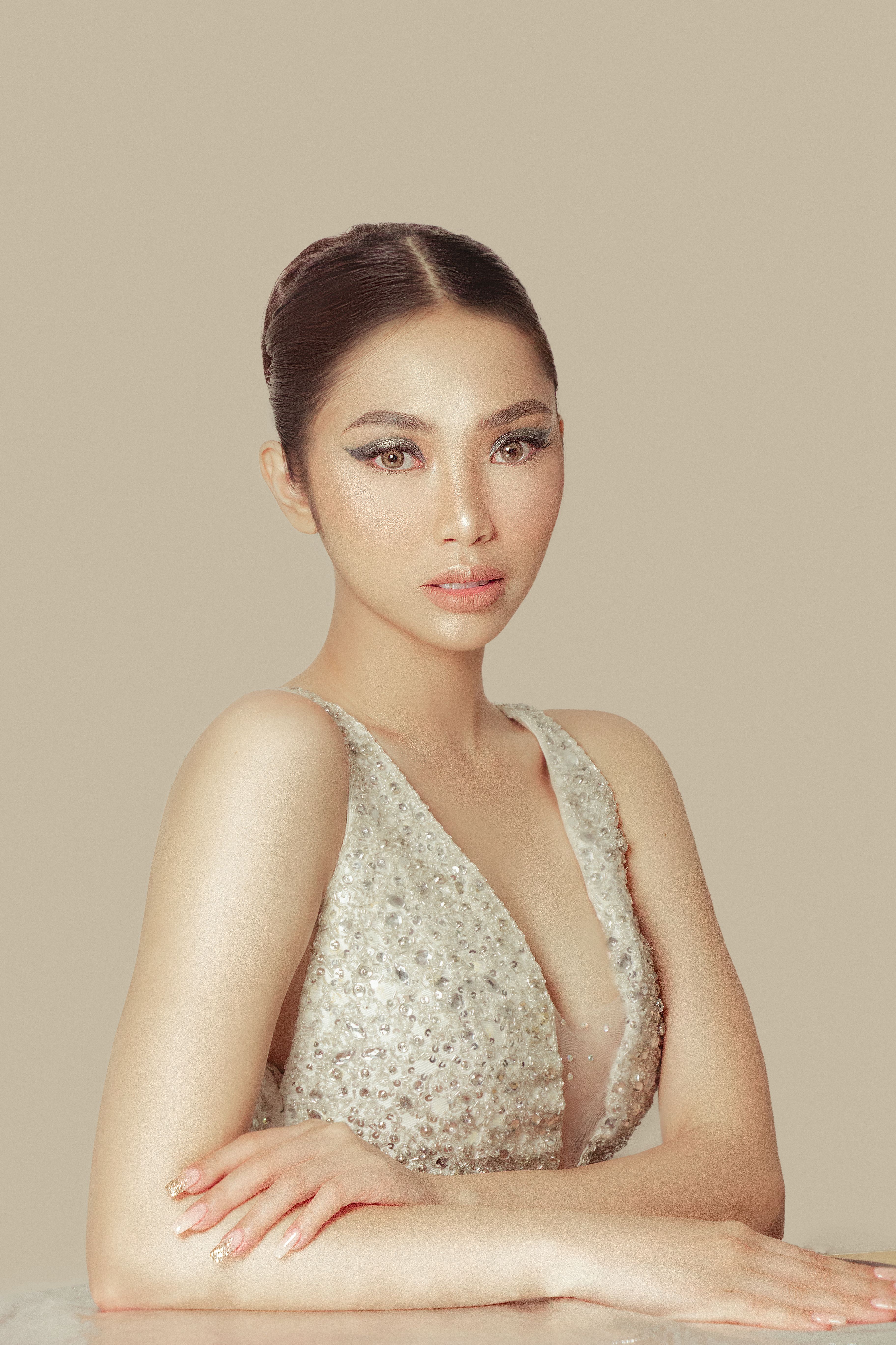 Beautiful Fierce Woman in White Dress · Free Stock Photo