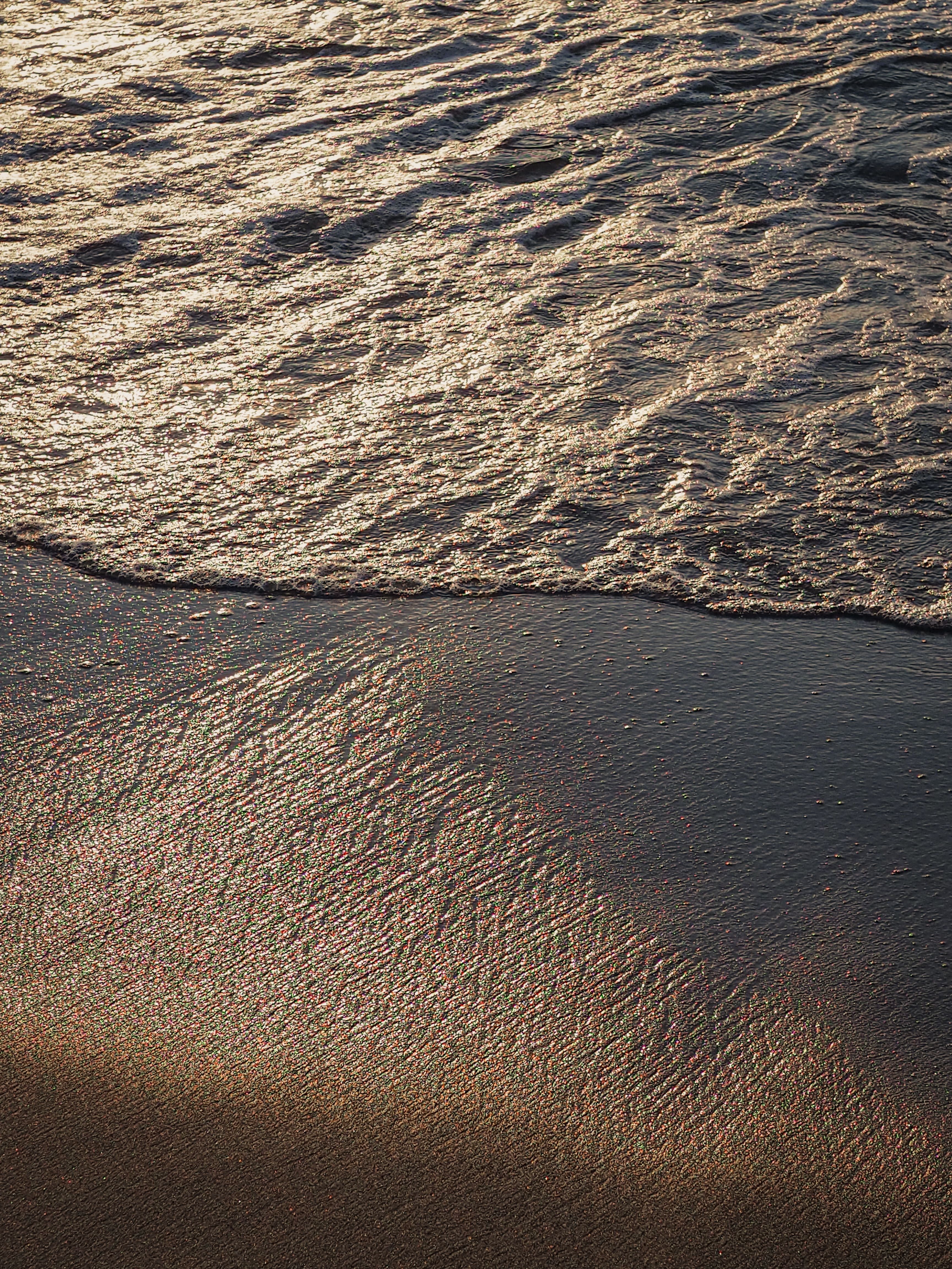 Water on the Shore · Free Stock Photo