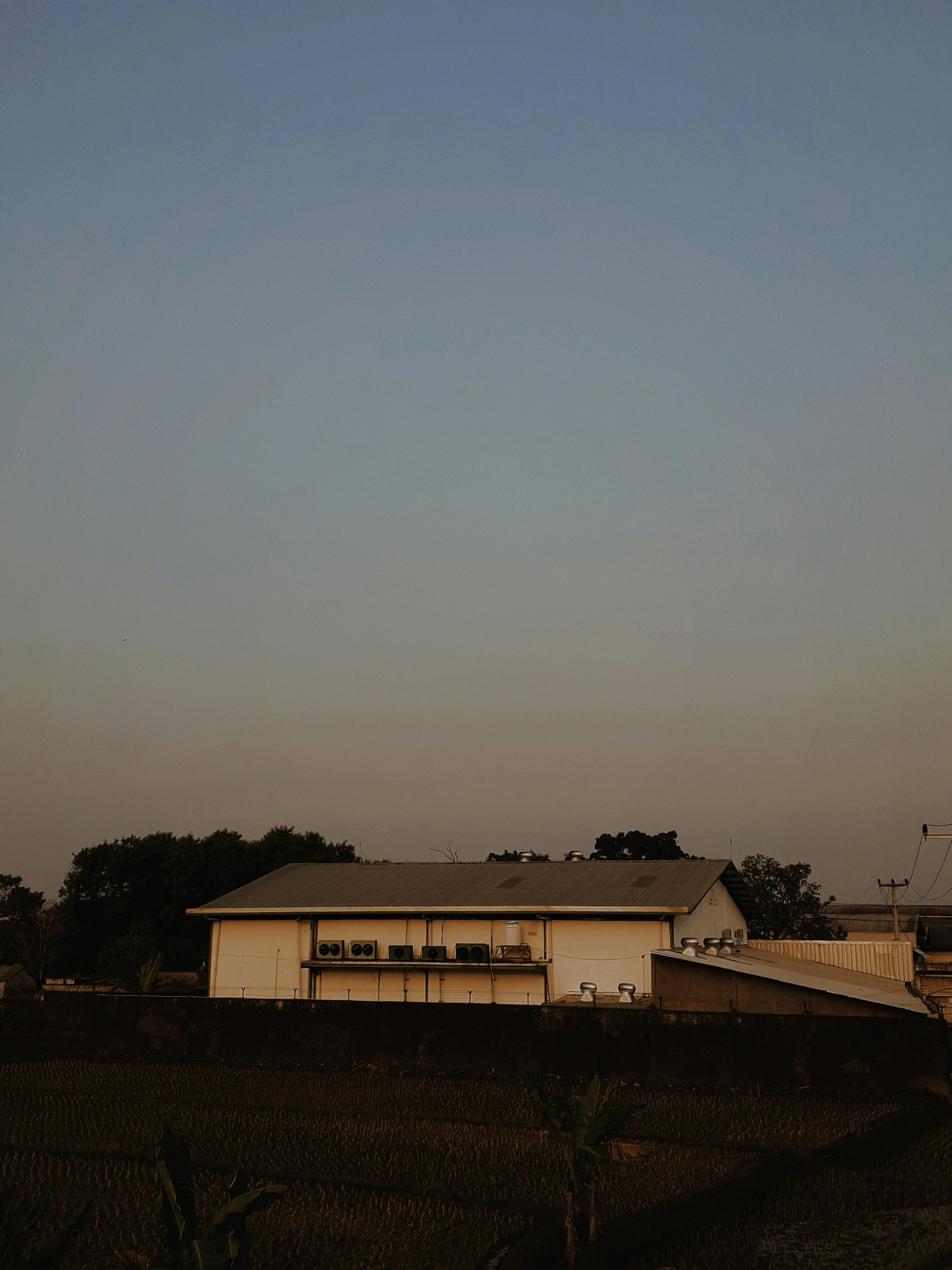 Photo of a Destroyed Building · Free Stock Photo