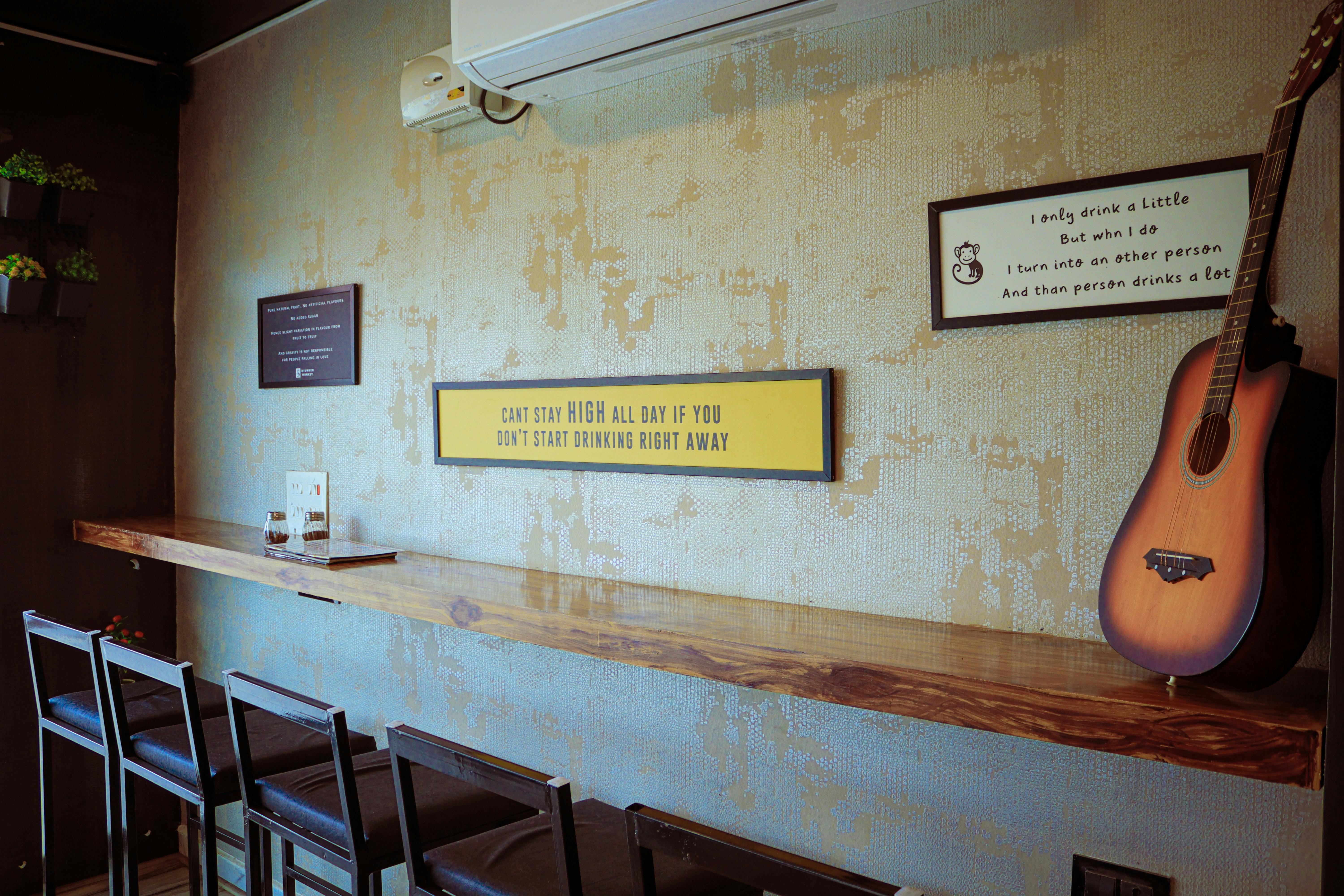 Guitar Signs Photos, Download The BEST Free Guitar Signs Stock Photos ...