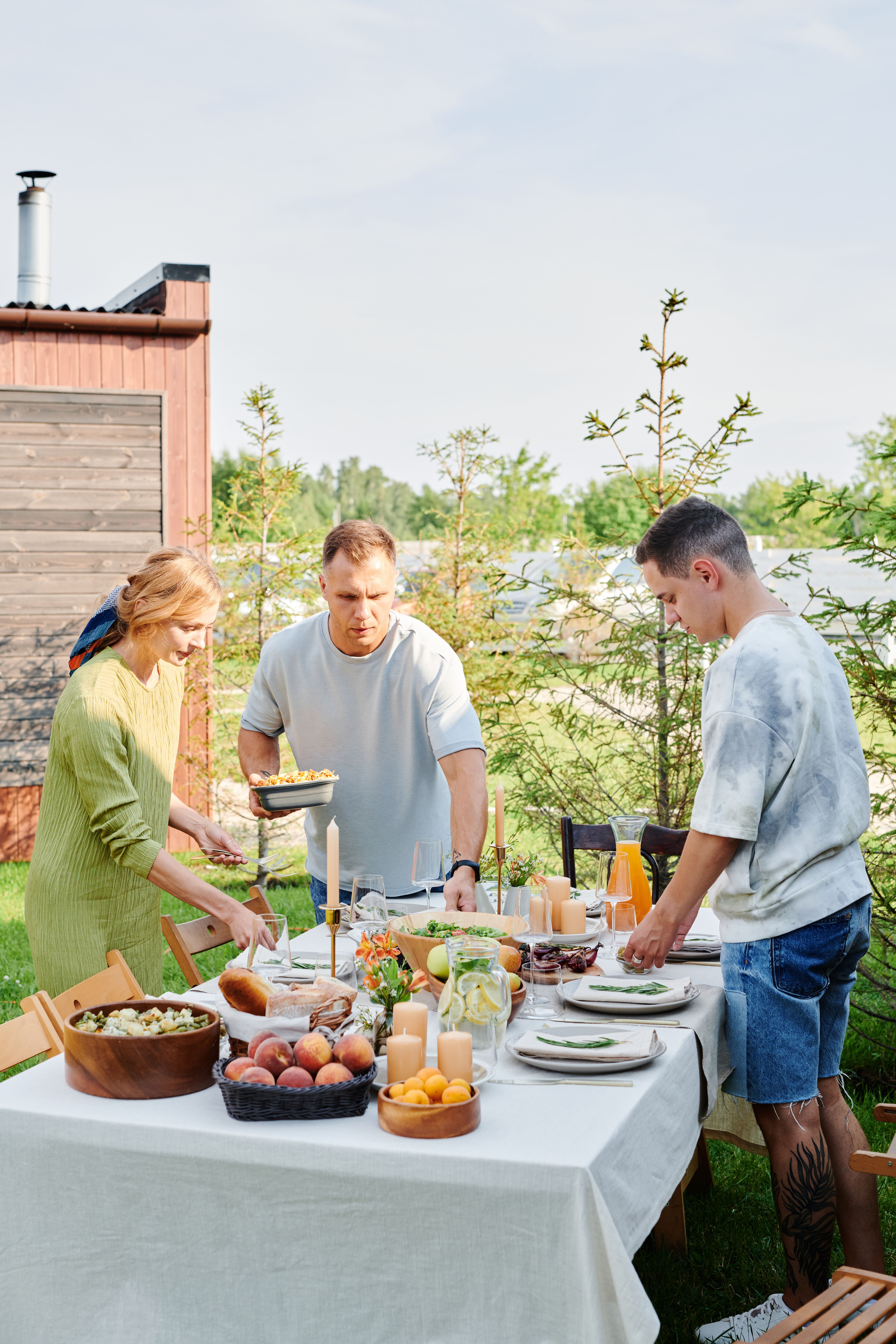 Commune Table Photos, Download The BEST Free Commune Table Stock Photos ...