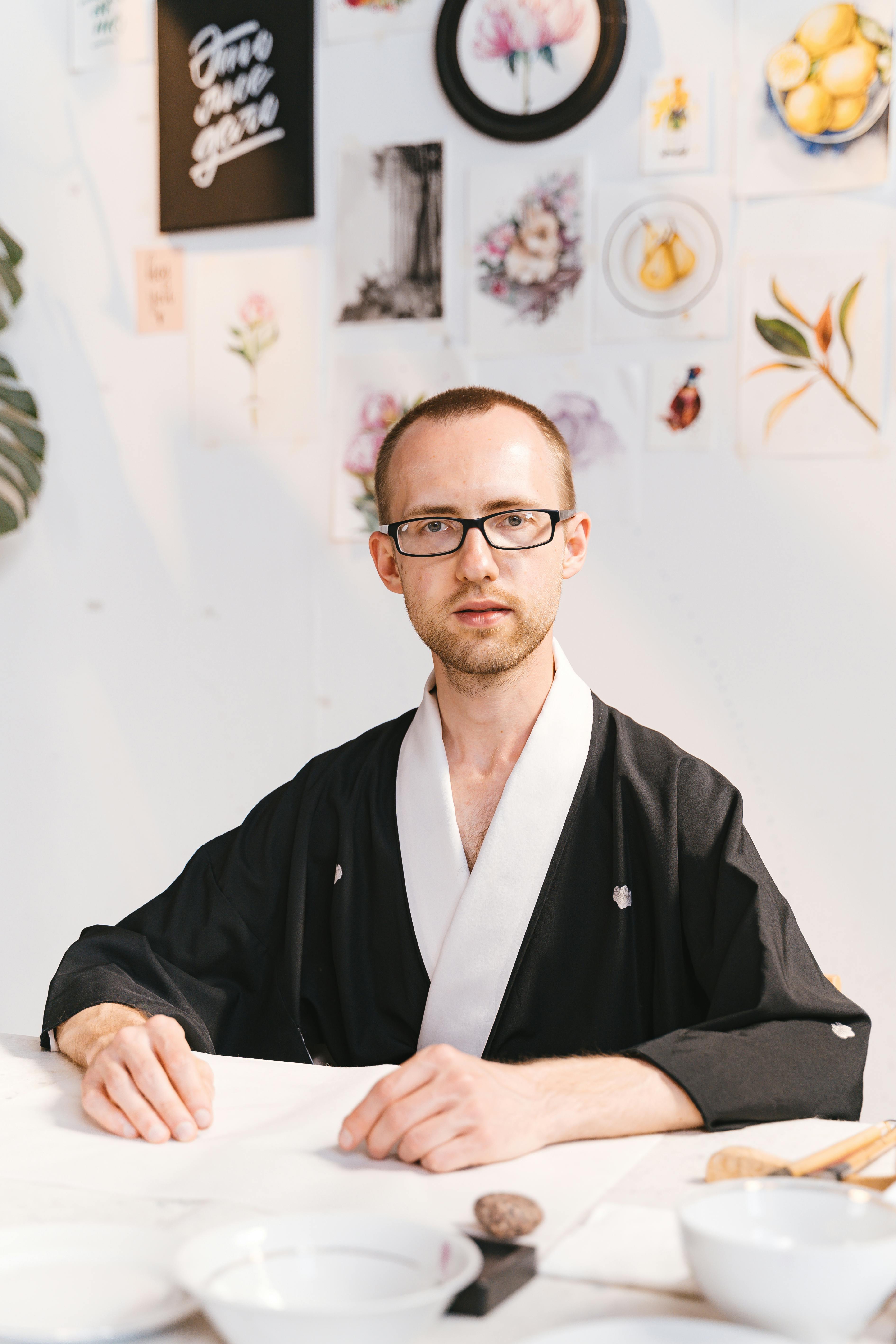 Man in White Robe · Free Stock Photo