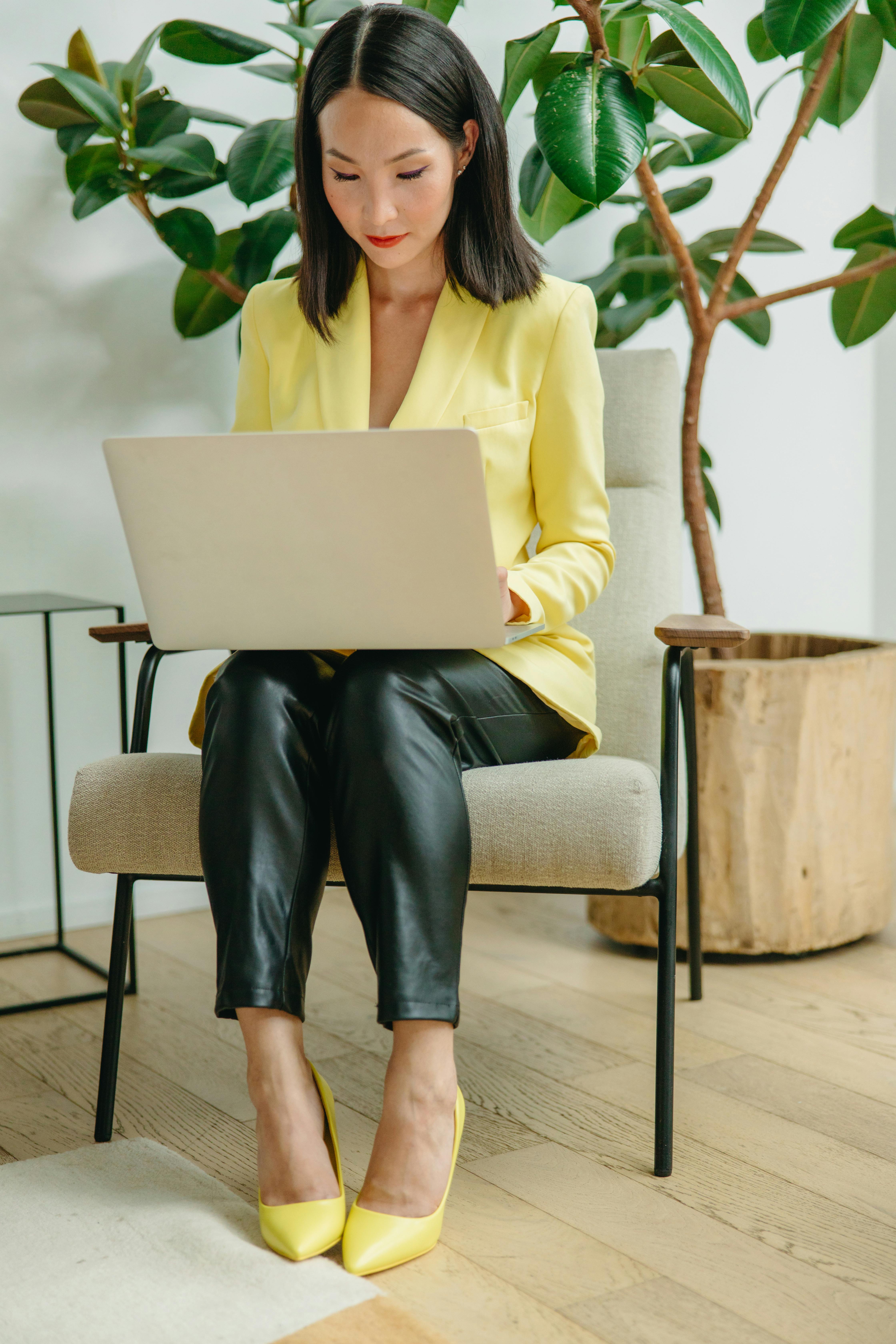 Attire For Nutritionist Photos, Download The BEST Free Attire For ...