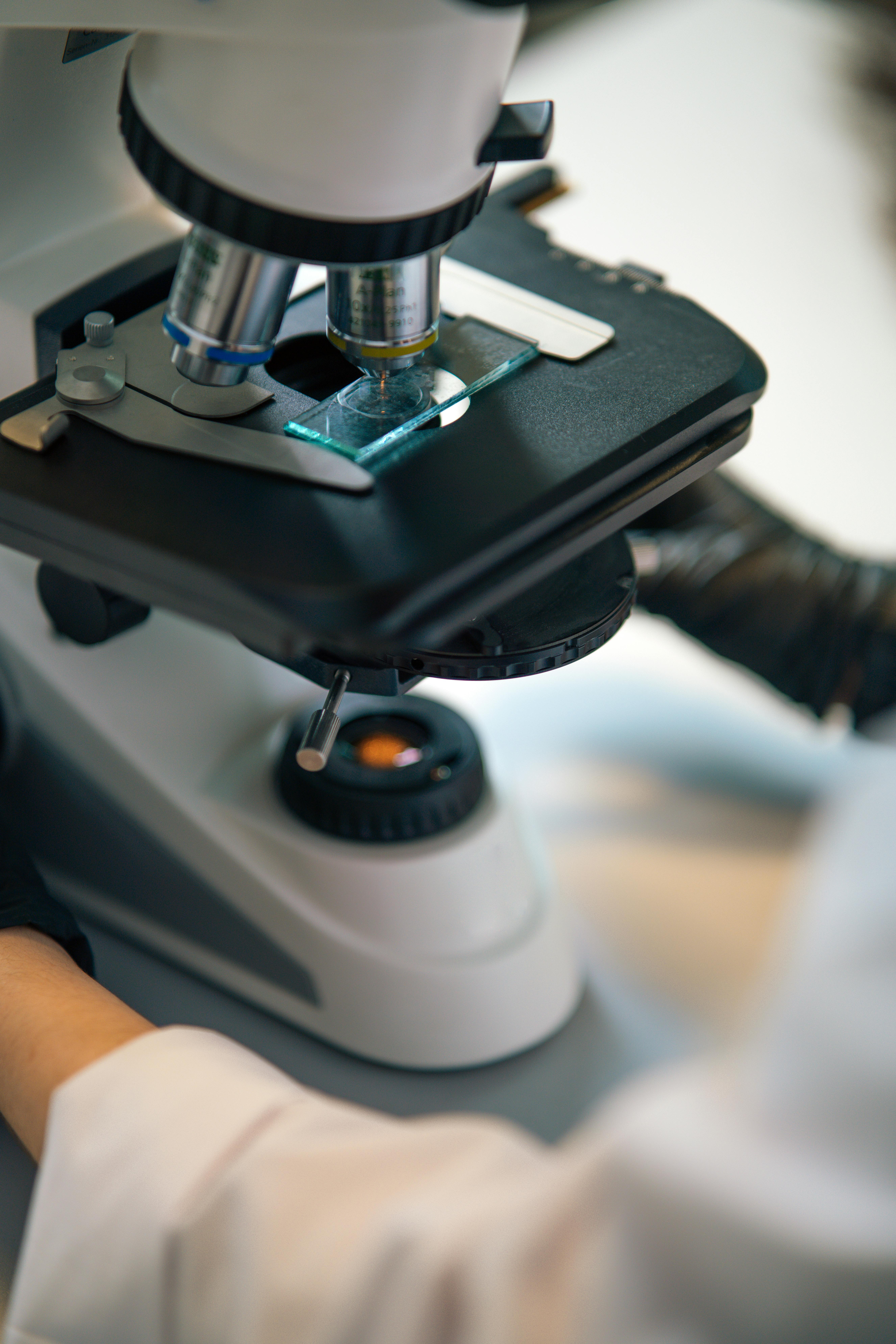 Close-up of Microscope · Free Stock Photo