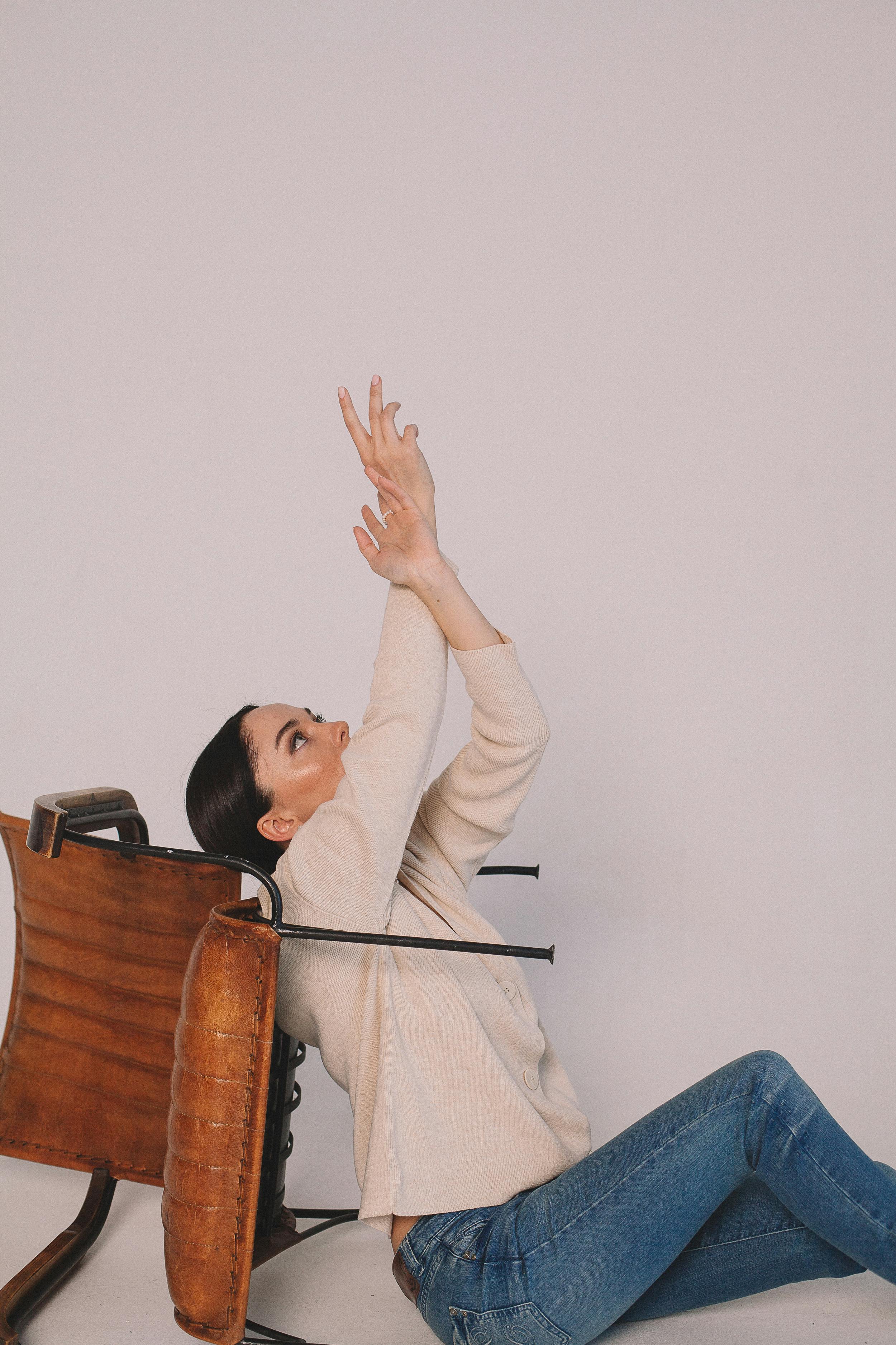 People Reaching Up Photos, Download The BEST Free People Reaching Up ...