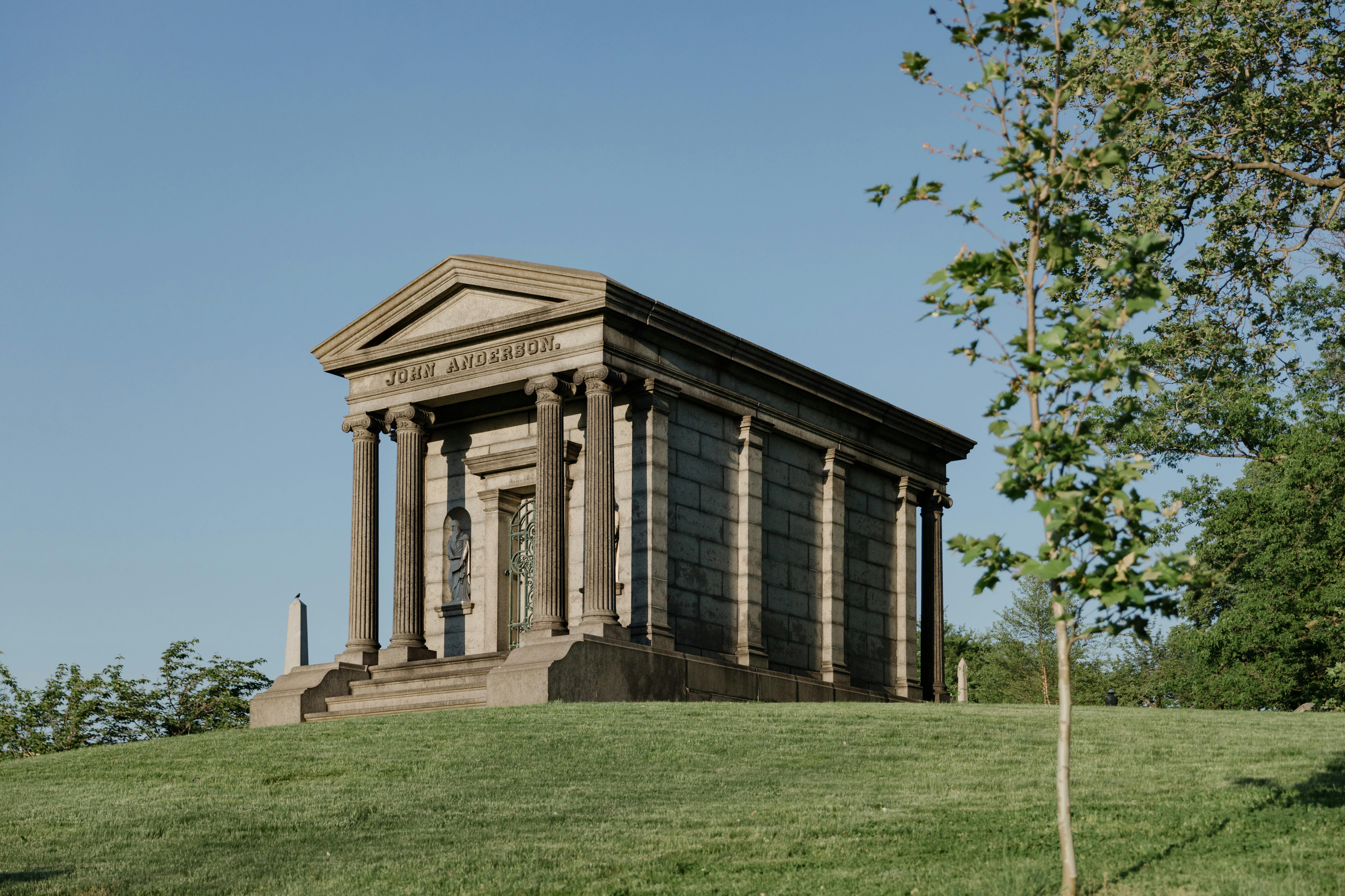 A Mausoleum at a Cemetery · Free Stock Photo
