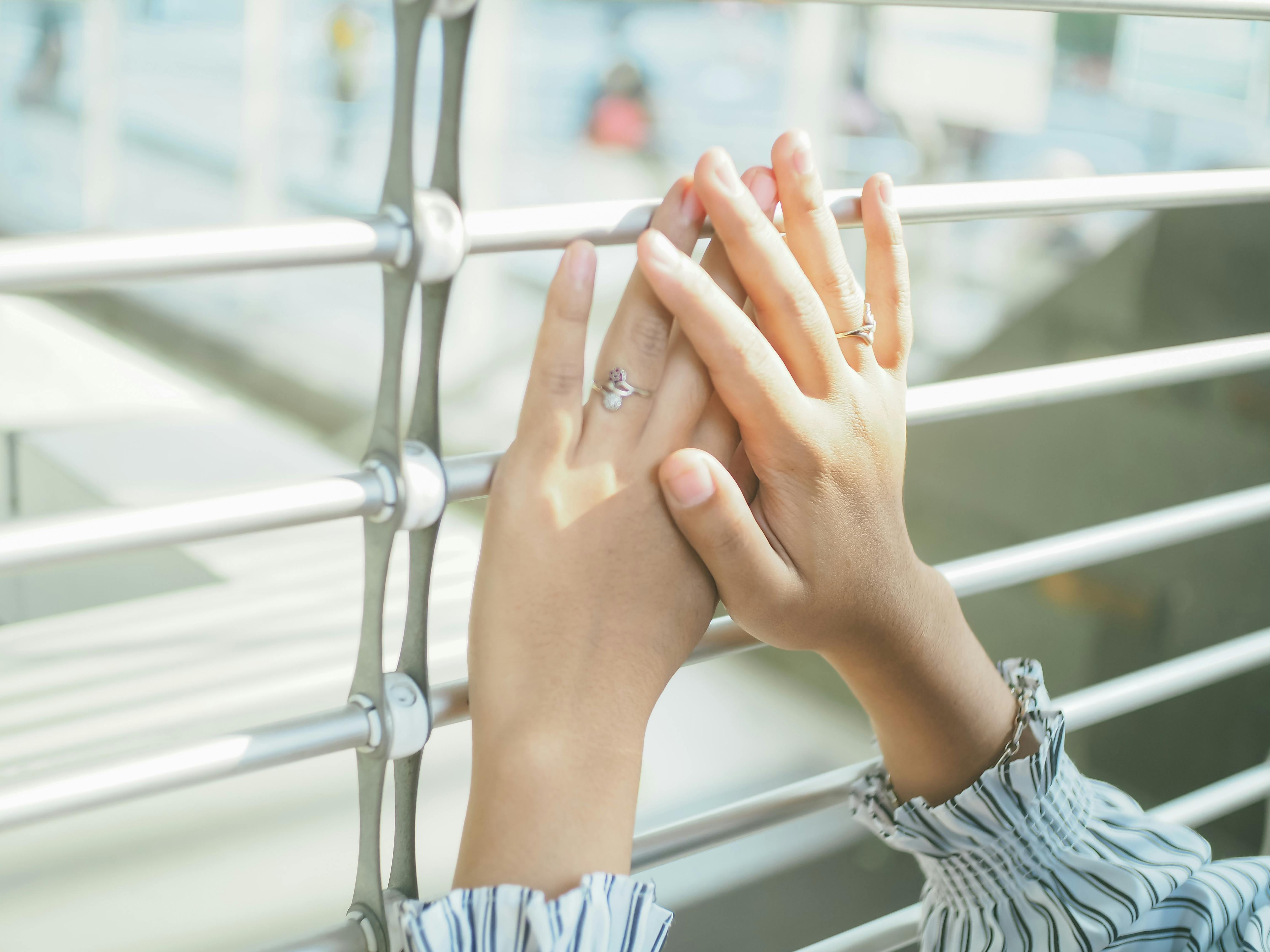 Photograph of Fingers Touching · Free Stock Photo