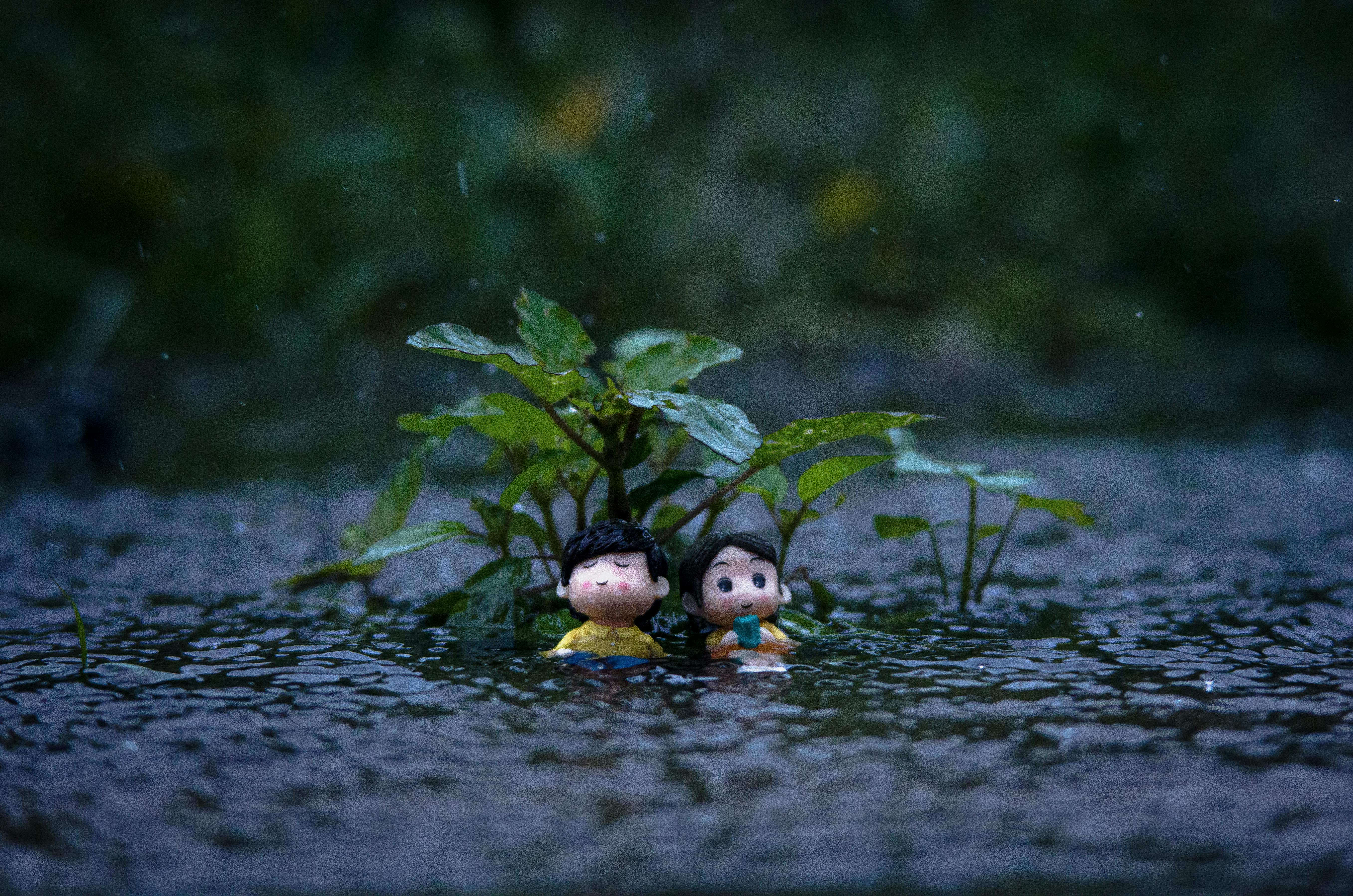 Small Child Wetting Photos, Download The BEST Free Small Child Wetting ...