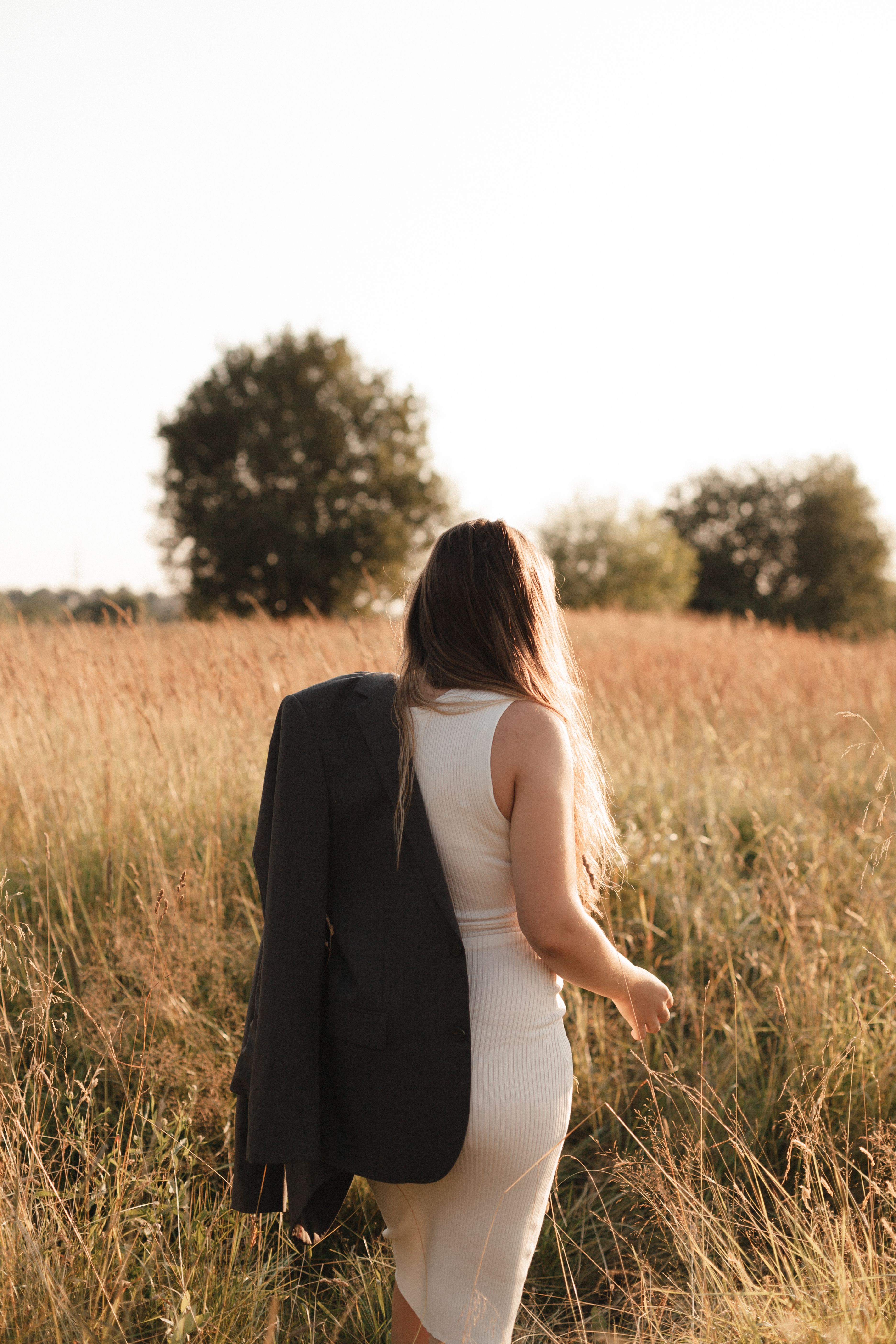 Back View Walk Photos, Download The BEST Free Back View Walk Stock ...