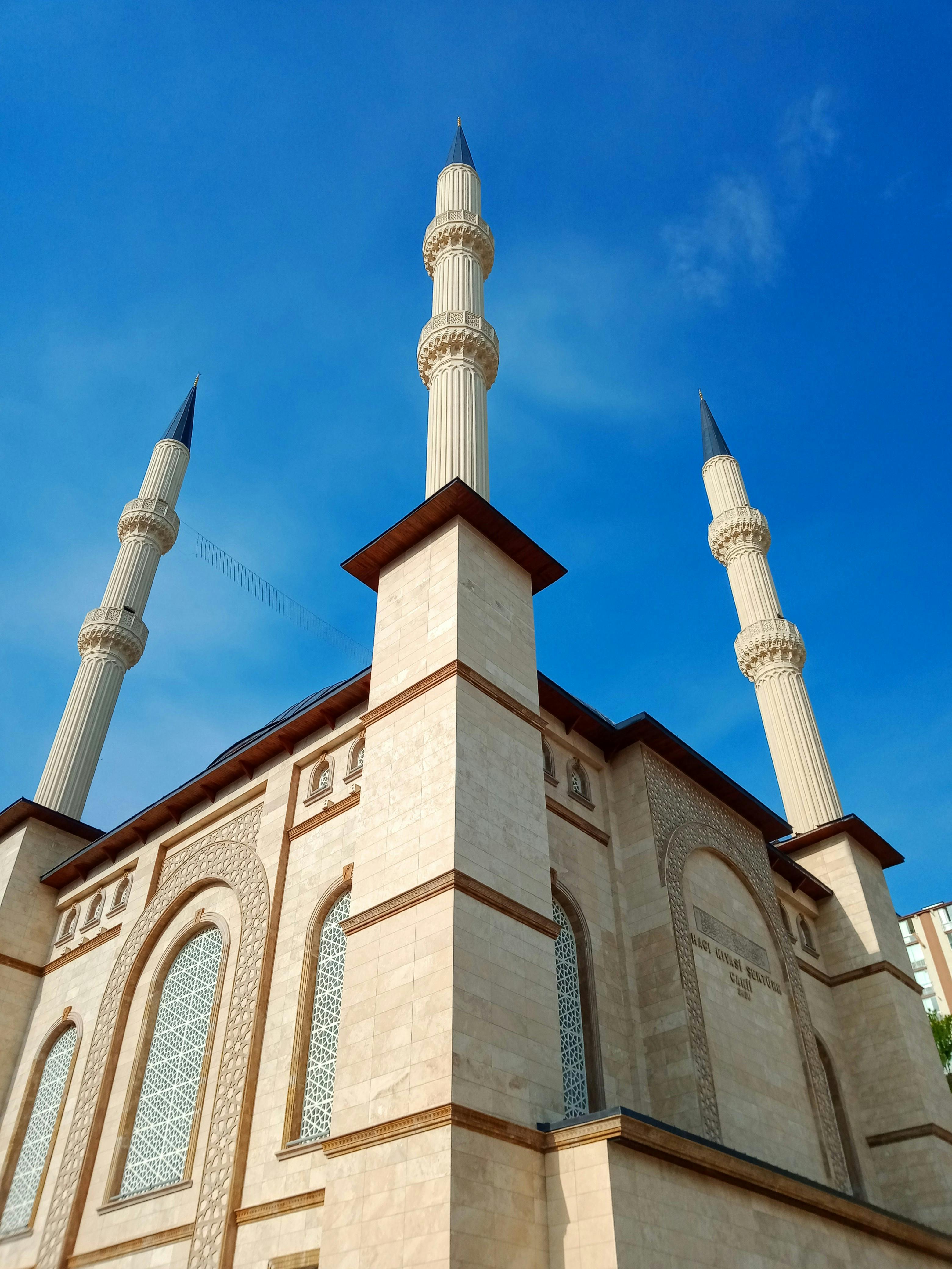 A Mosque Under the Blue Sky · Free Stock Photo