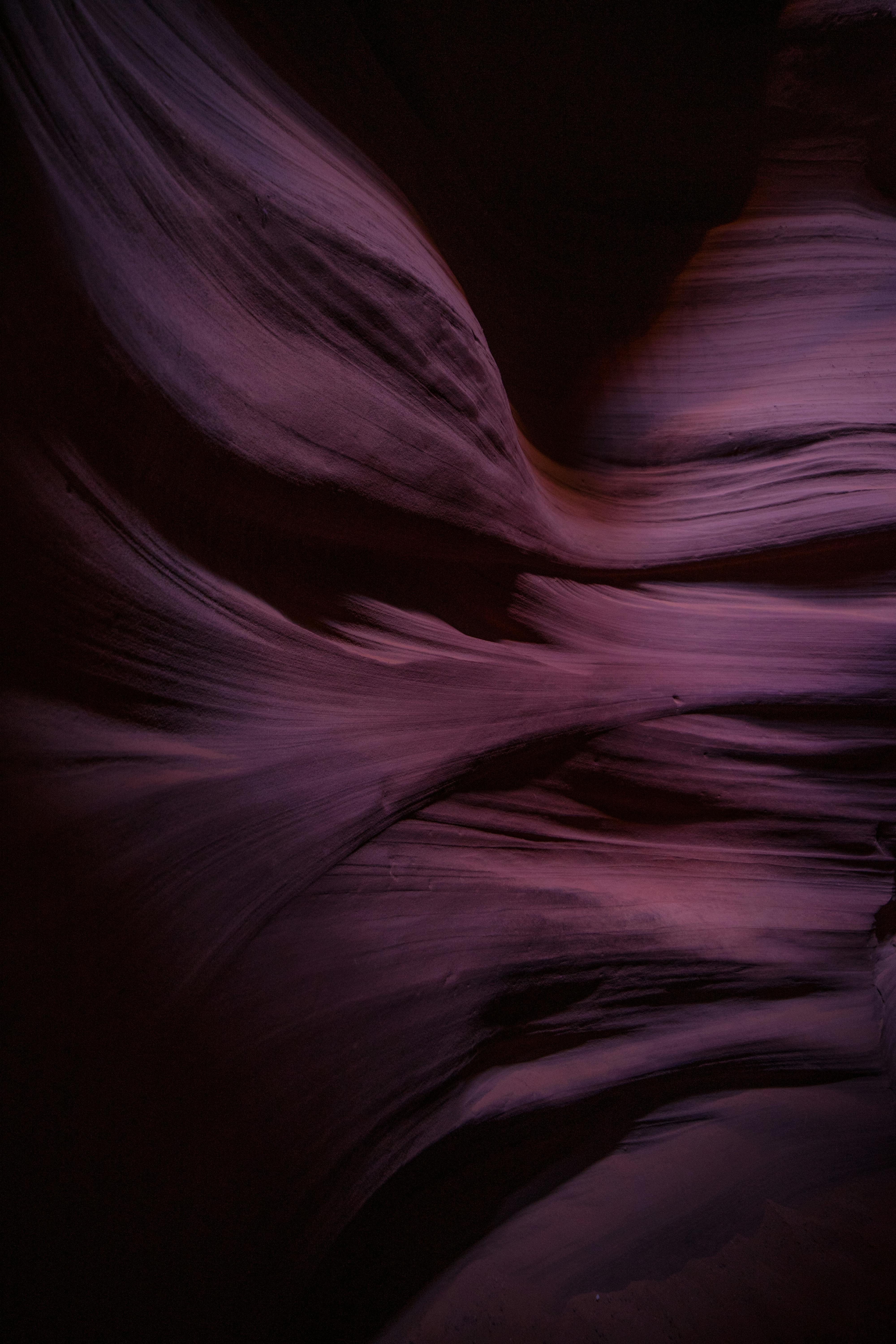 Wavy Purple Rock Formation in Close-up Shot · Free Stock Photo