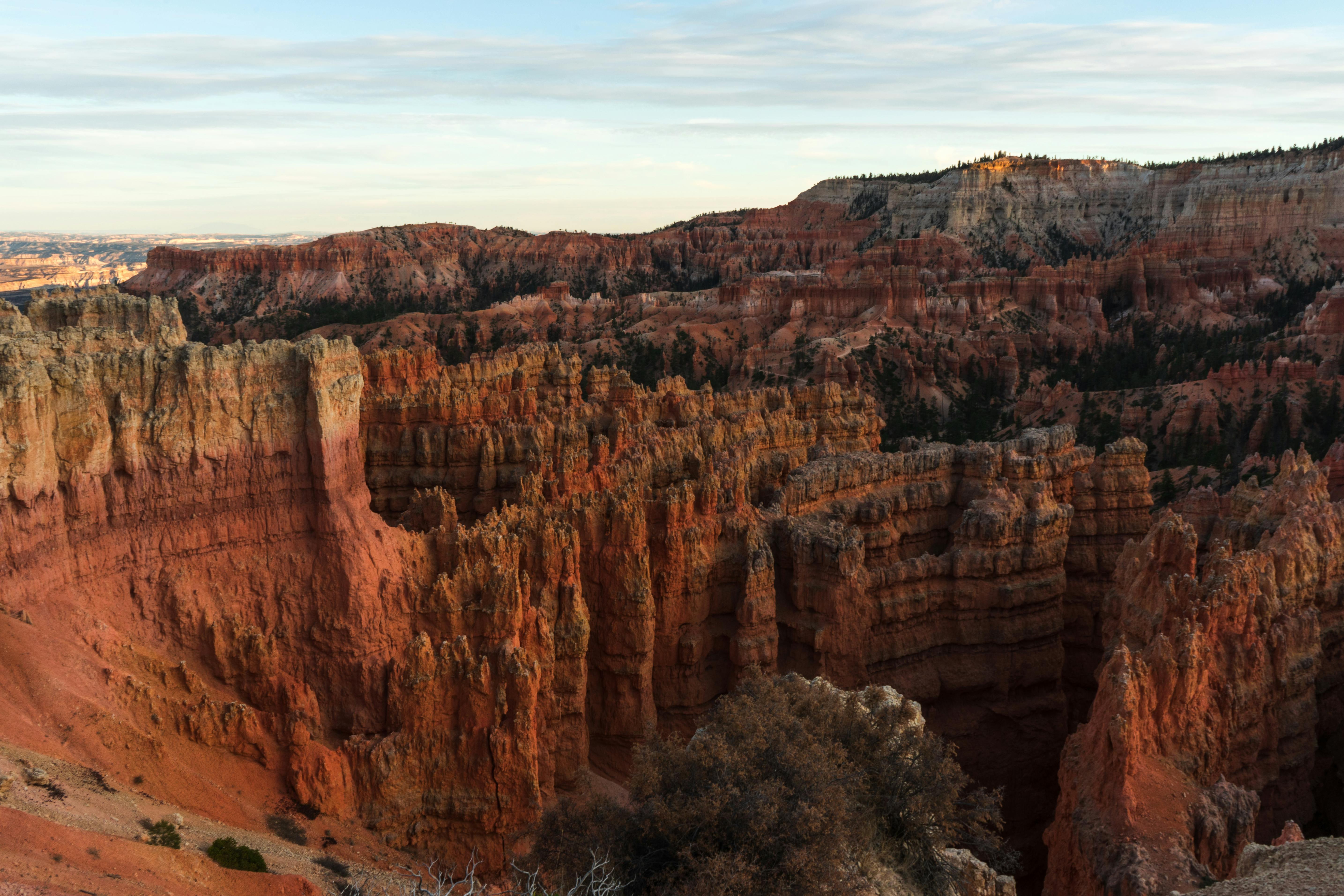 Scenic View of Canyon Cliff · Free Stock Photo