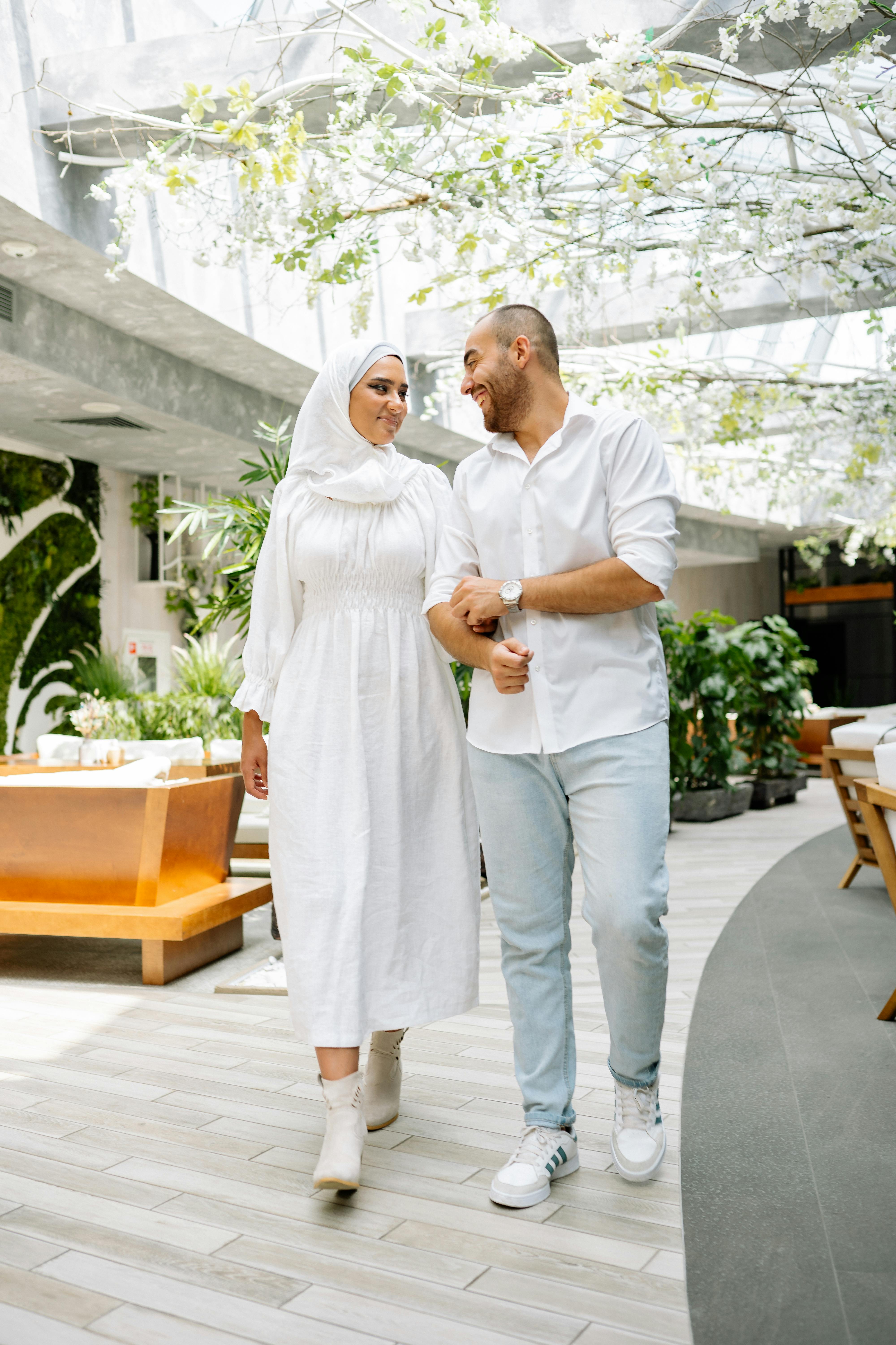 Happy Muslims Photos, Download The BEST Free Happy Muslims Stock Photos ...