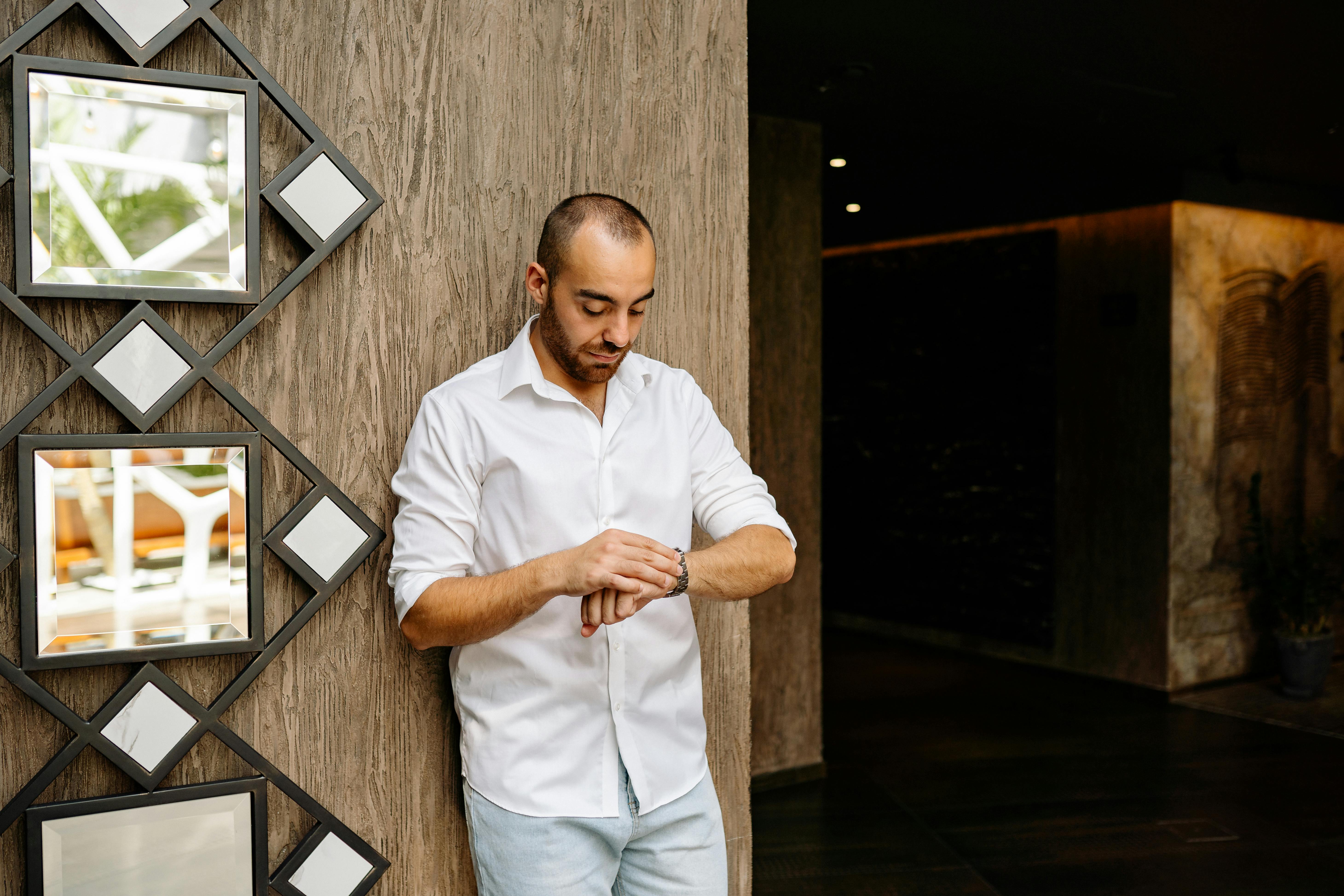 Man Looking In Mirror Photos, Download The BEST Free Man Looking In ...