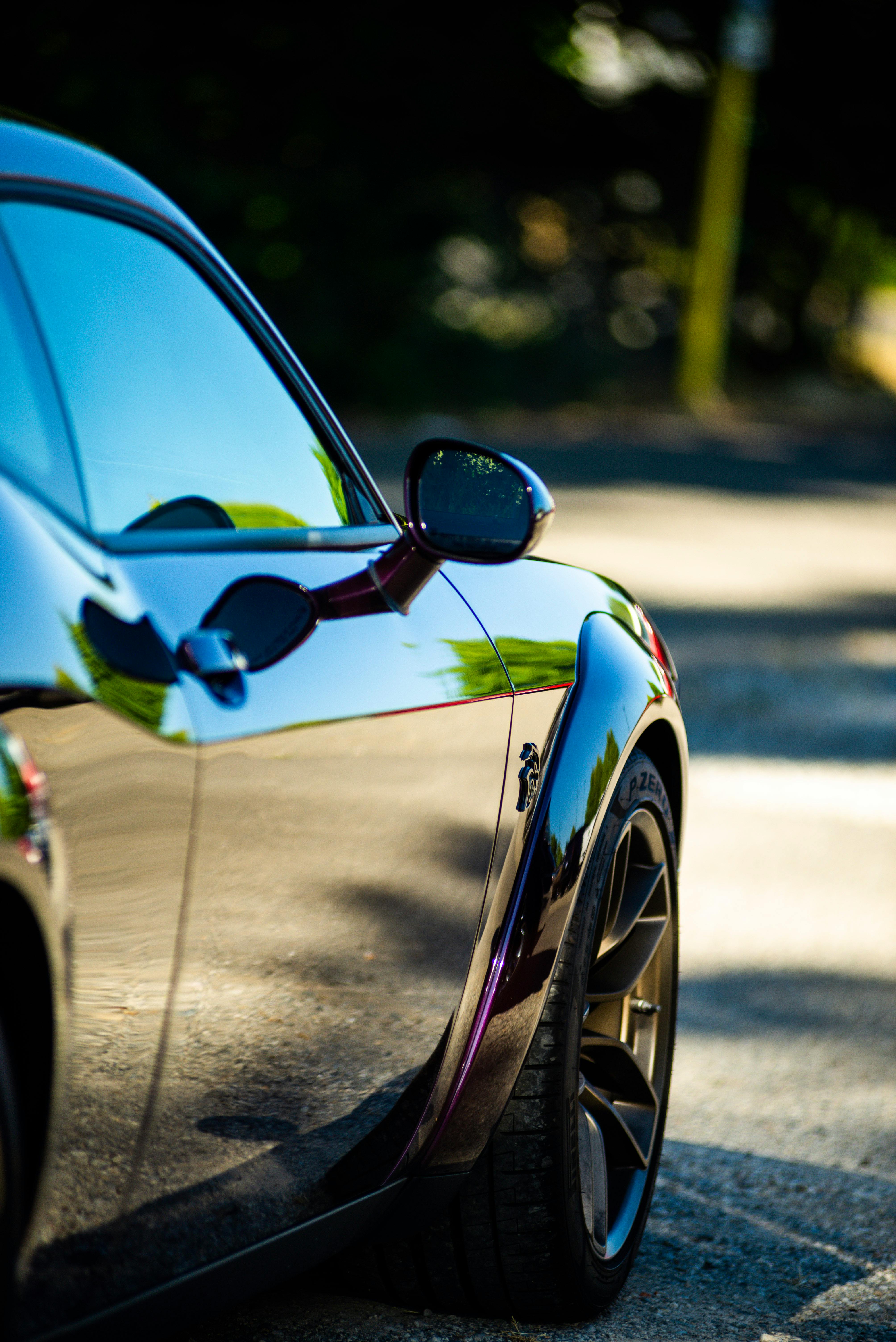 White Toyota GT86 in Side View · Free Stock Photo