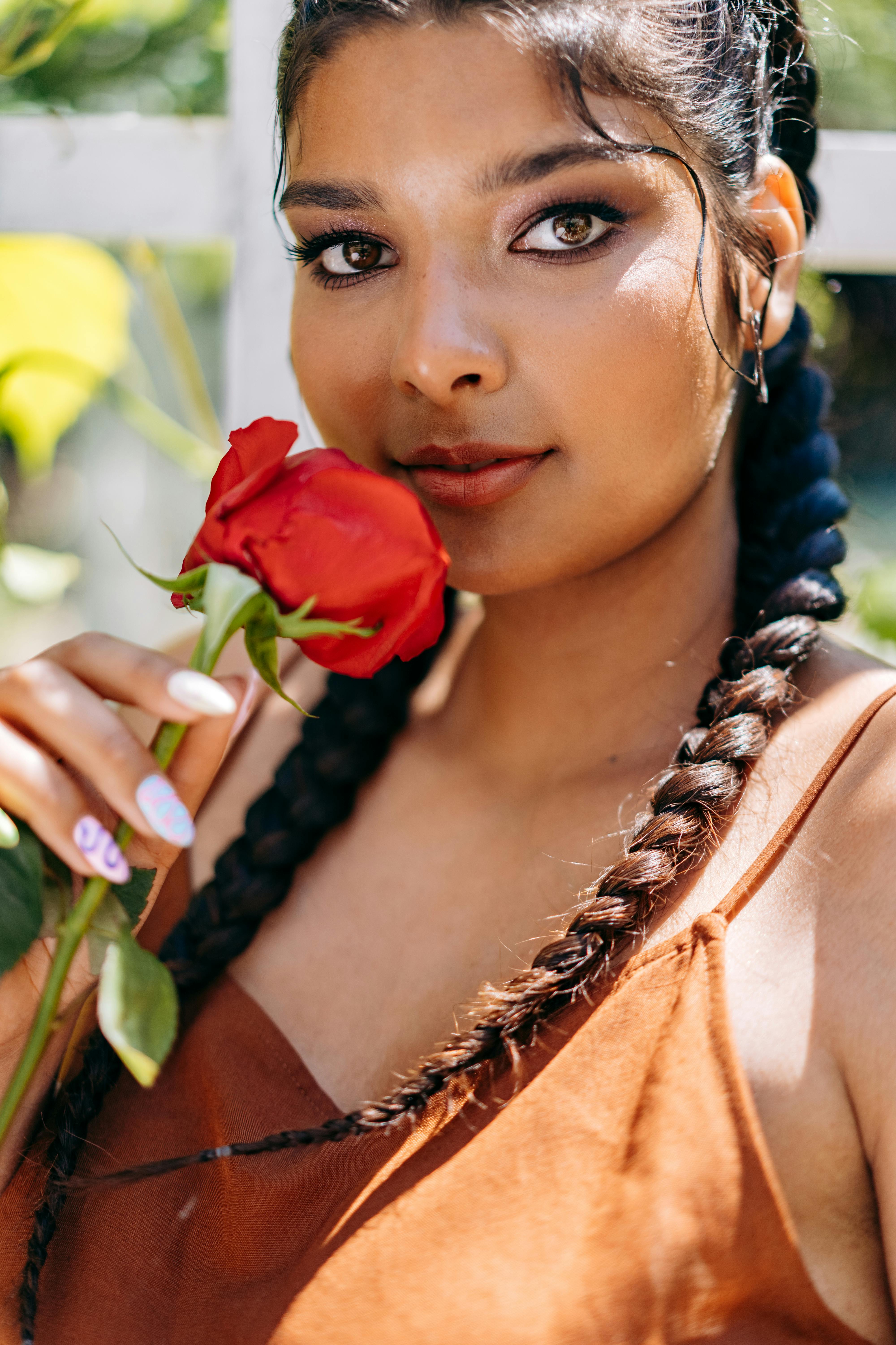 Headshot Hispanic Woman Photos, Download The BEST Free Headshot ...