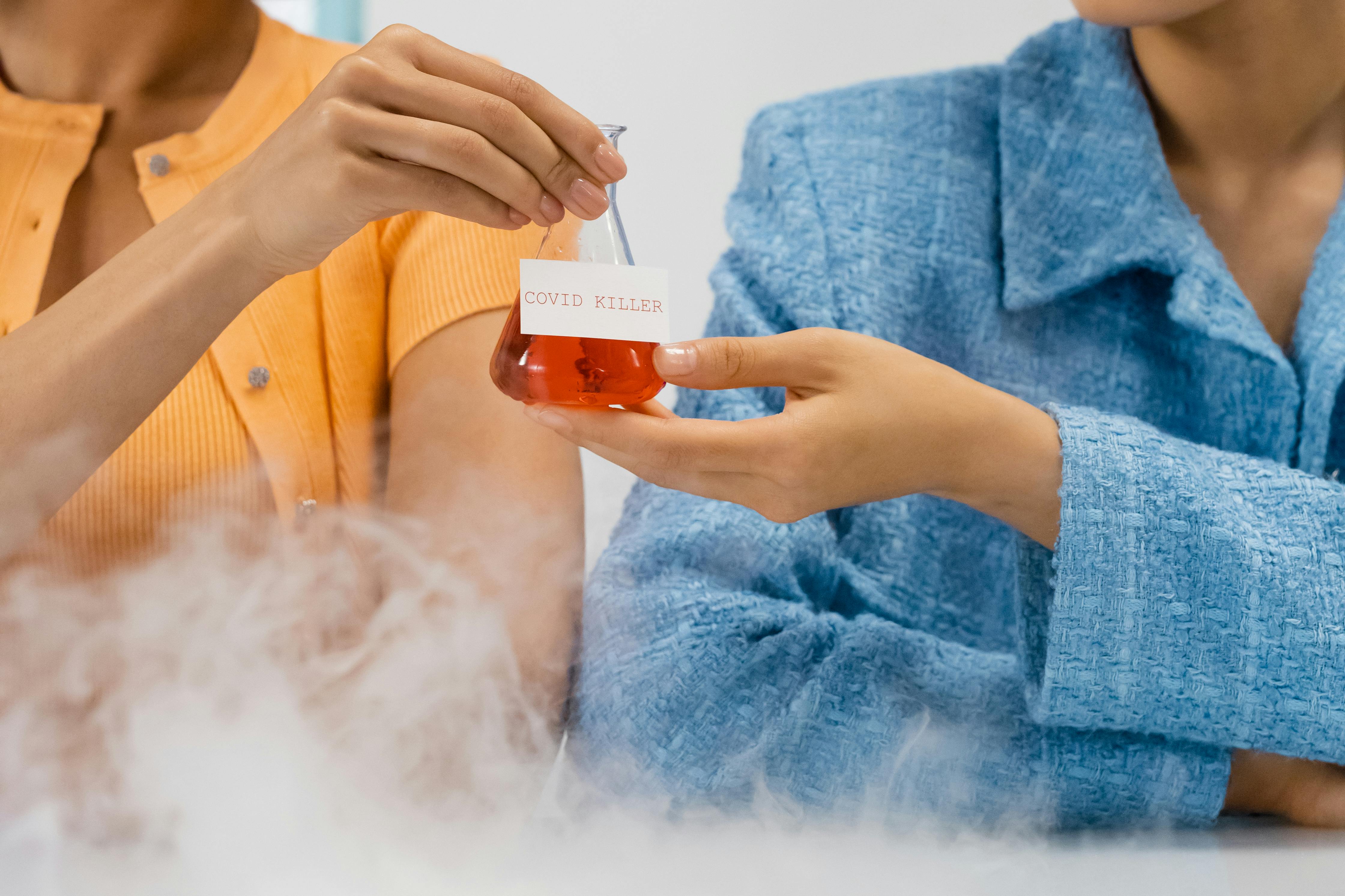 Old Monitor on a Table · Free Stock Photo