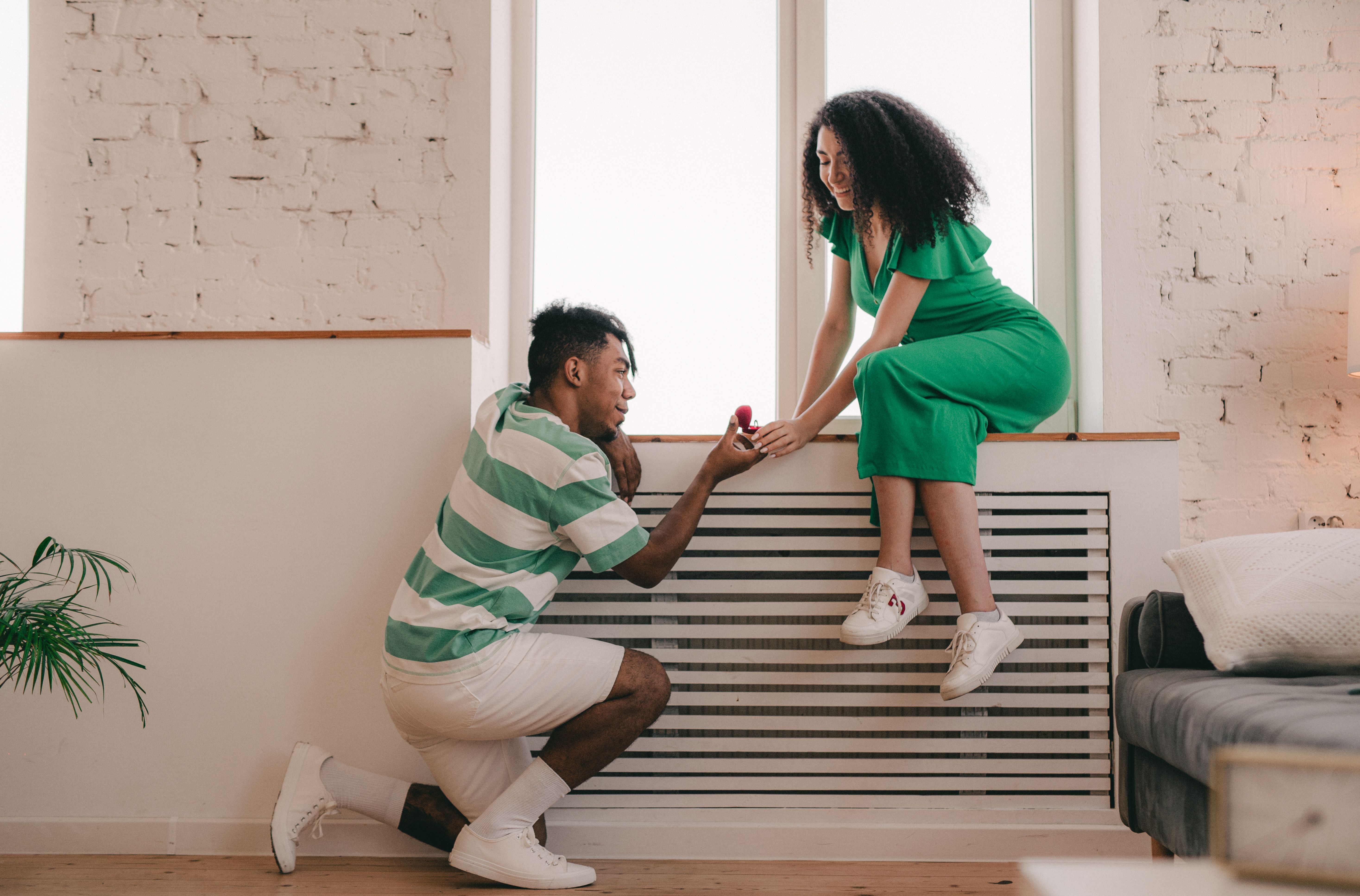 Love Proposing On Knee Photos, Download The BEST Free Love Proposing On ...