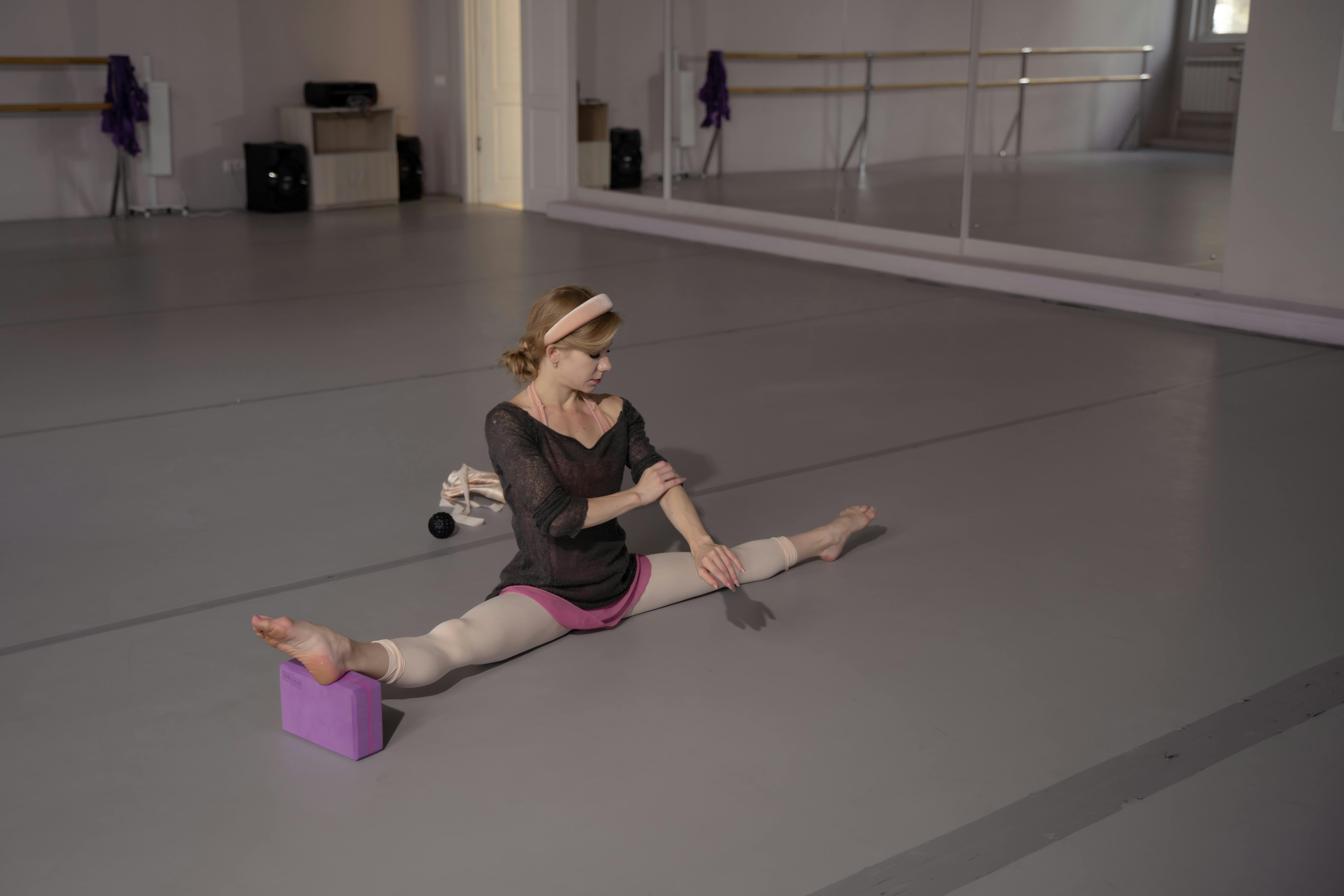 Dance Training Room Photos, Download The BEST Free Dance Training Room ...