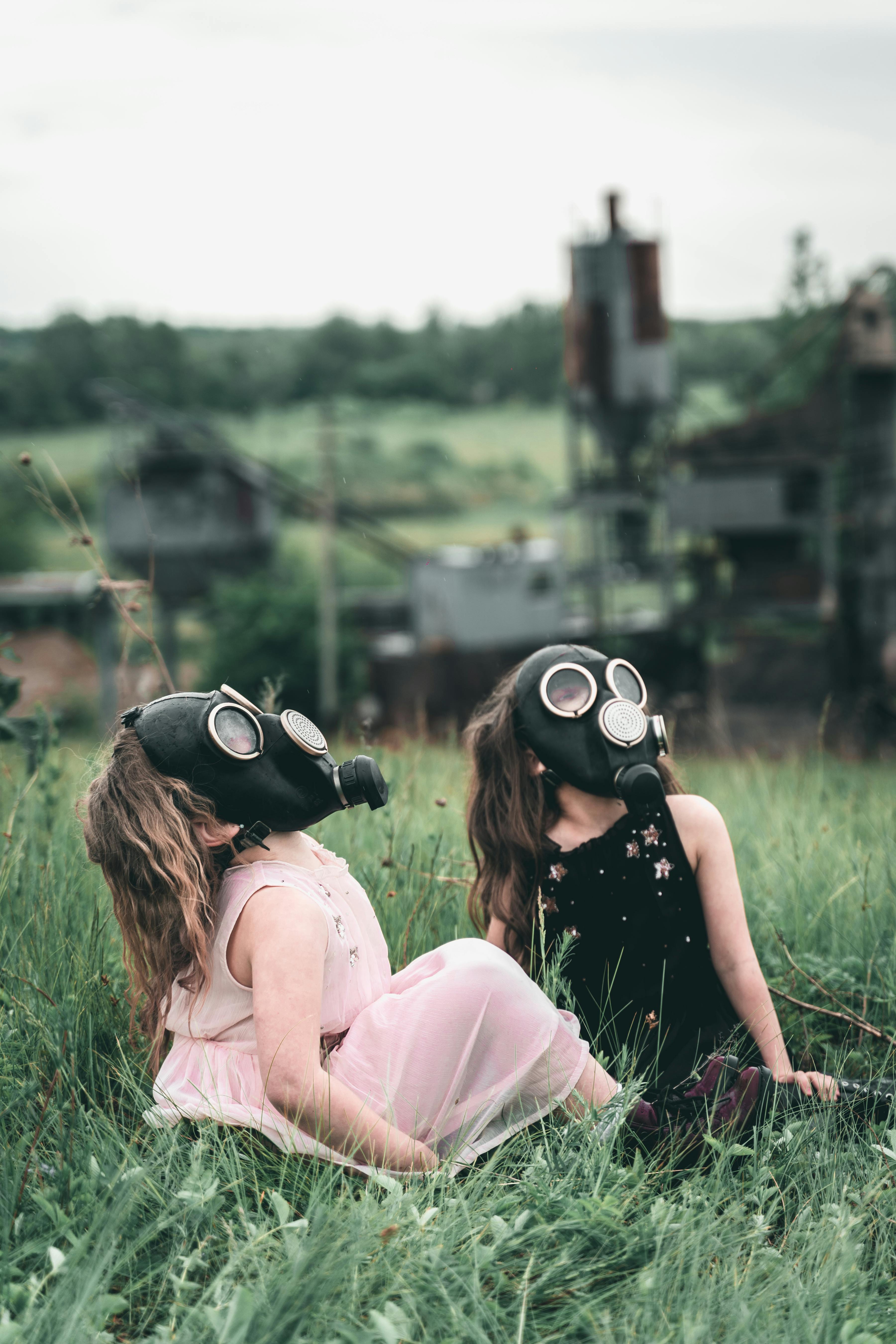 Children wearing Gas Mask looking up · Free Stock Photo