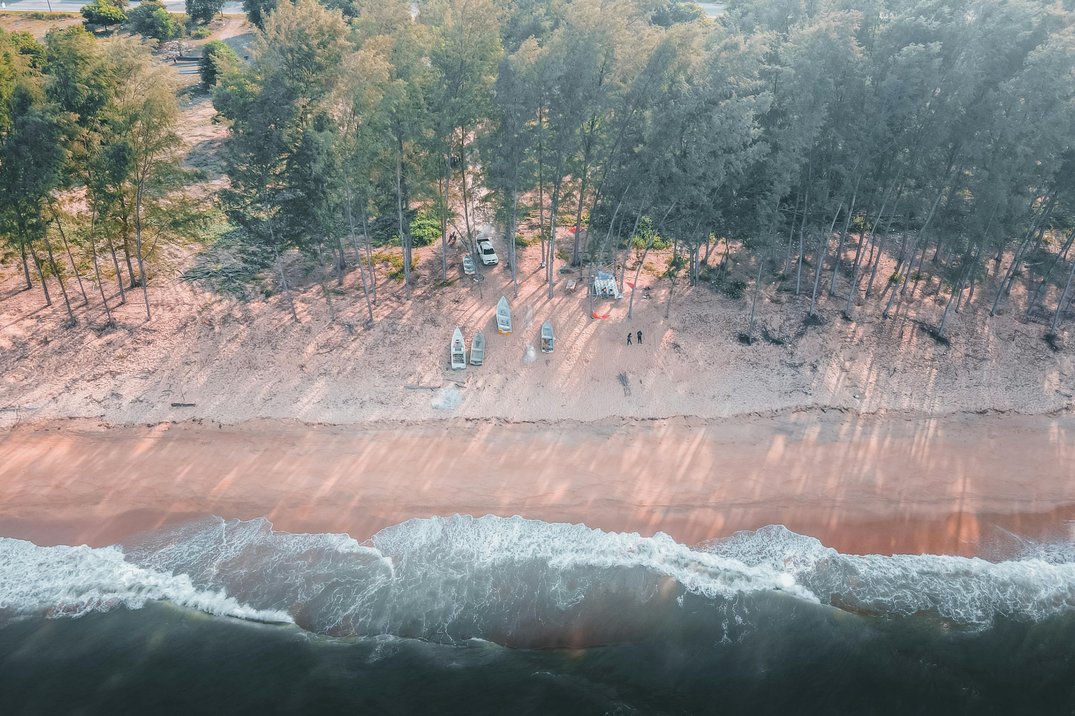 Aerial Photography of a Beach · Free Stock Photo