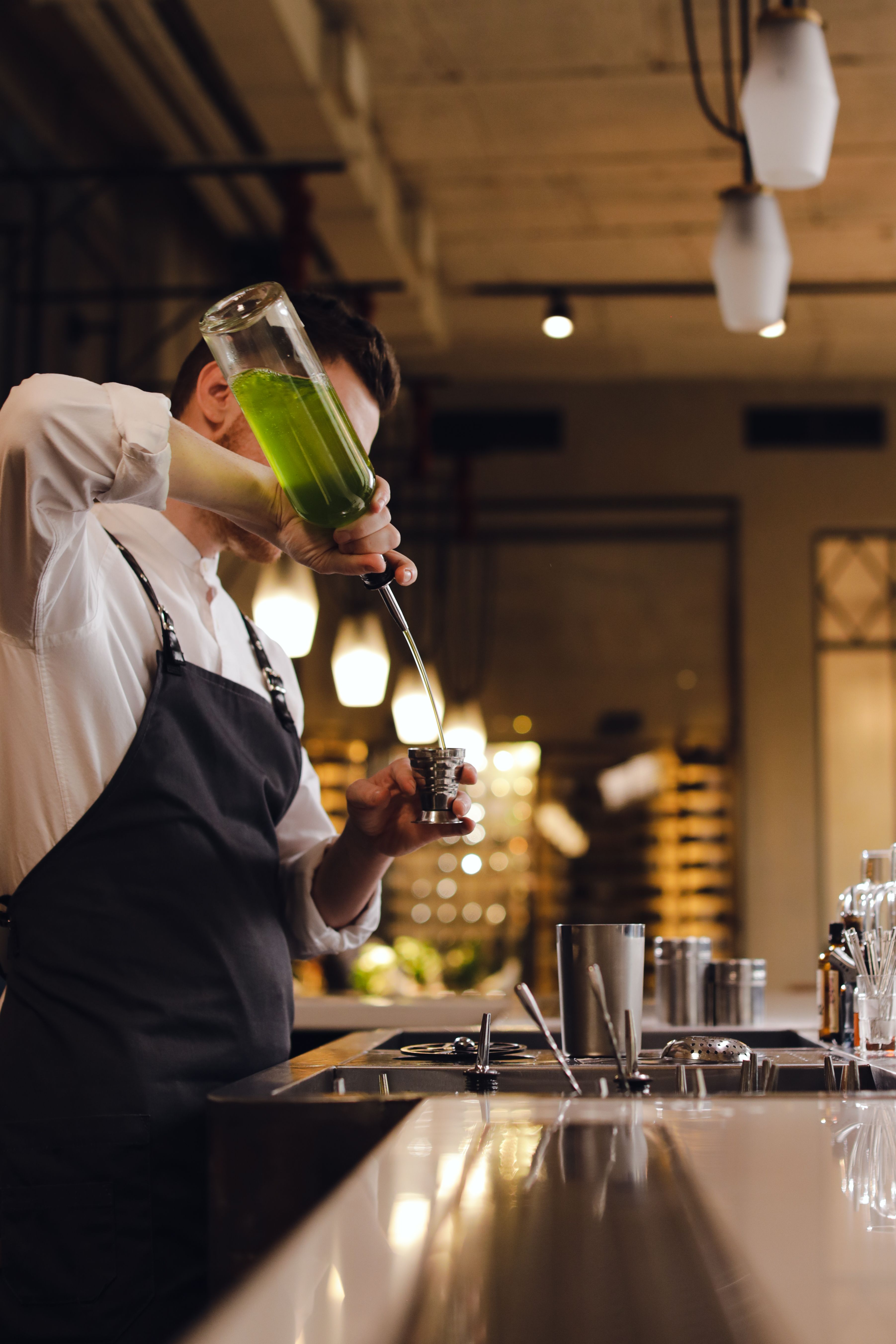 Bartender Pouring Shots Photos, Download Free Bartender Pouring Shots ...