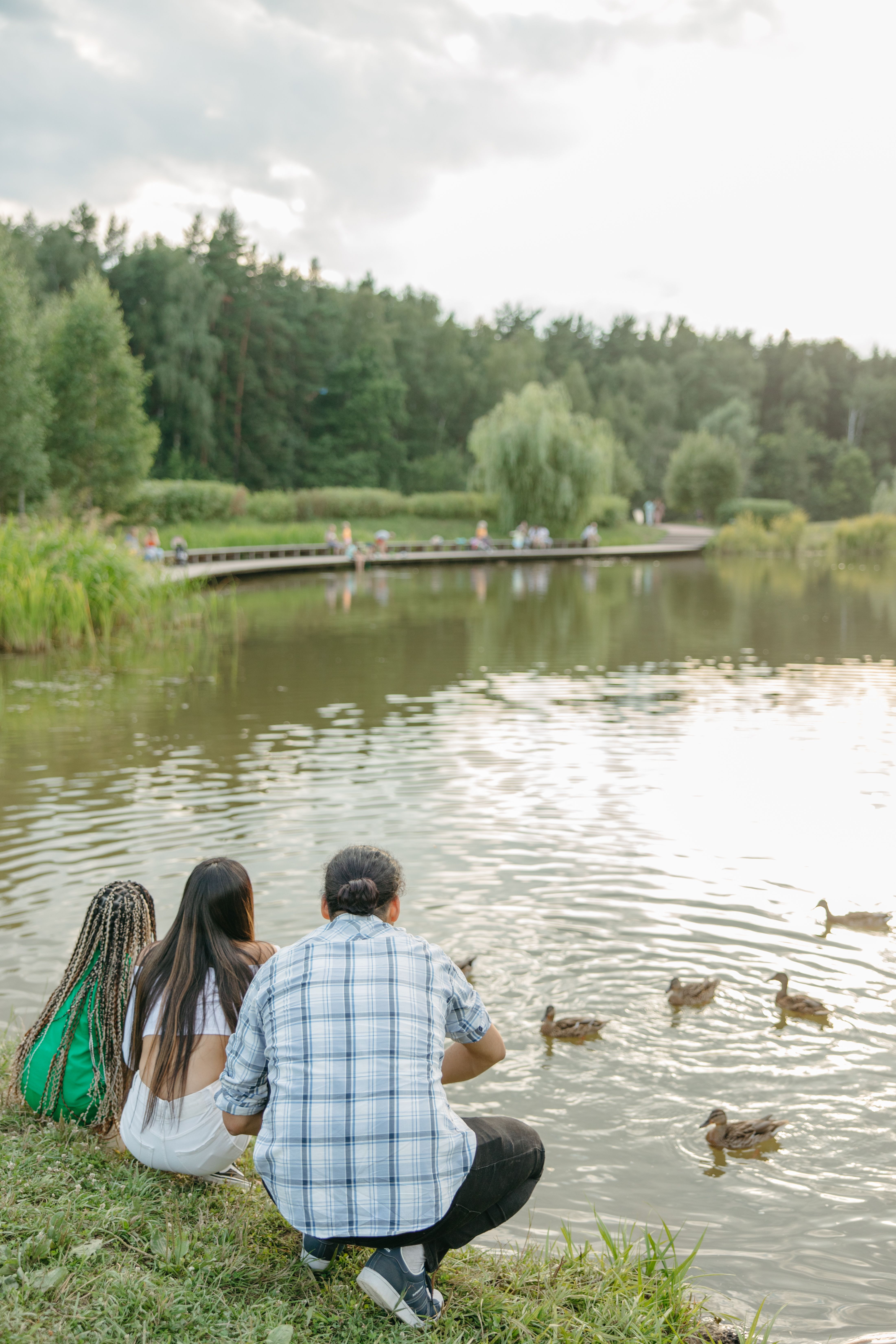 A Family at the Lakeside · Free Stock Photo