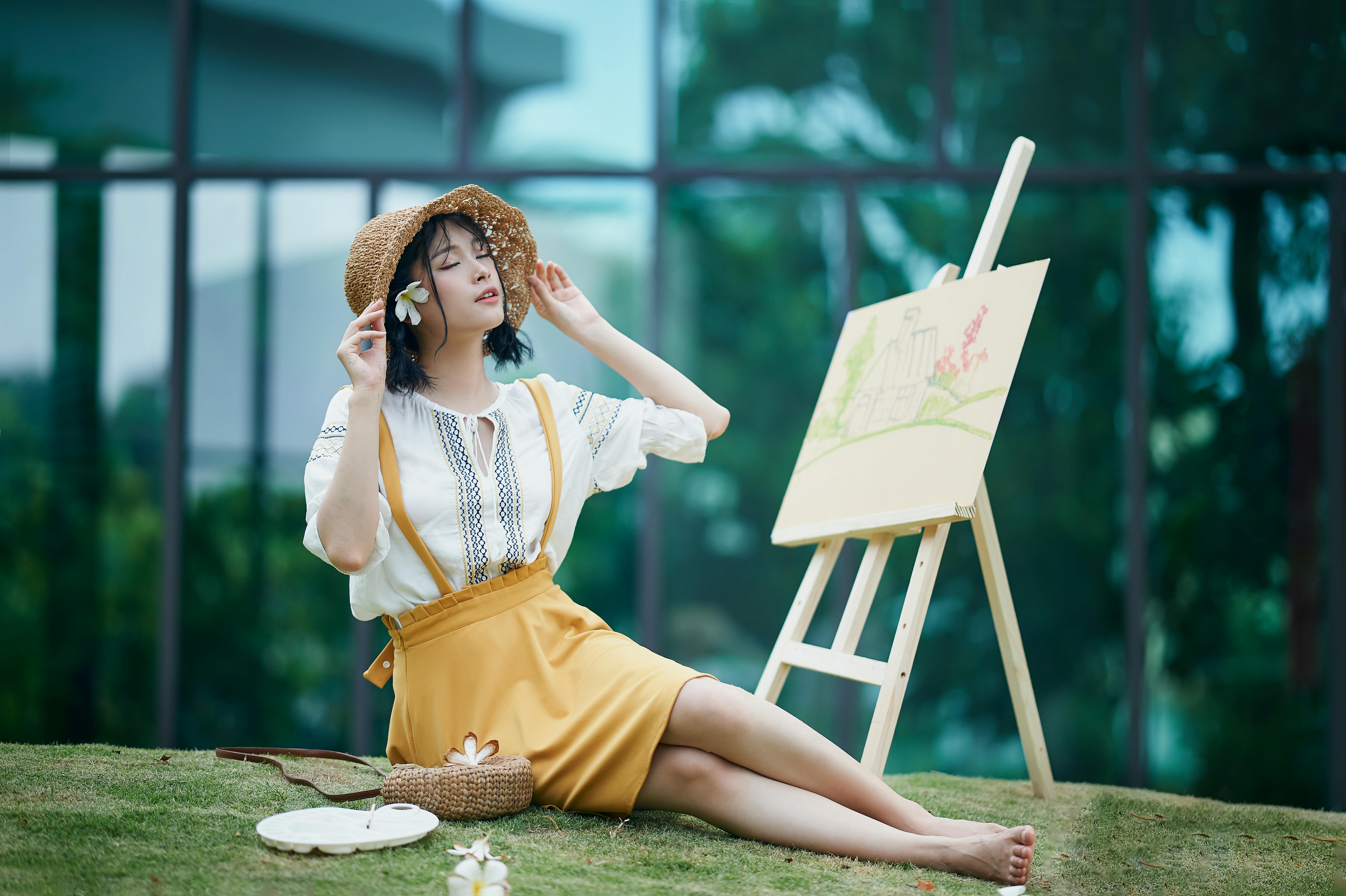 Sitting Pose Artist Model Photos, Download The BEST Free Sitting Pose ...