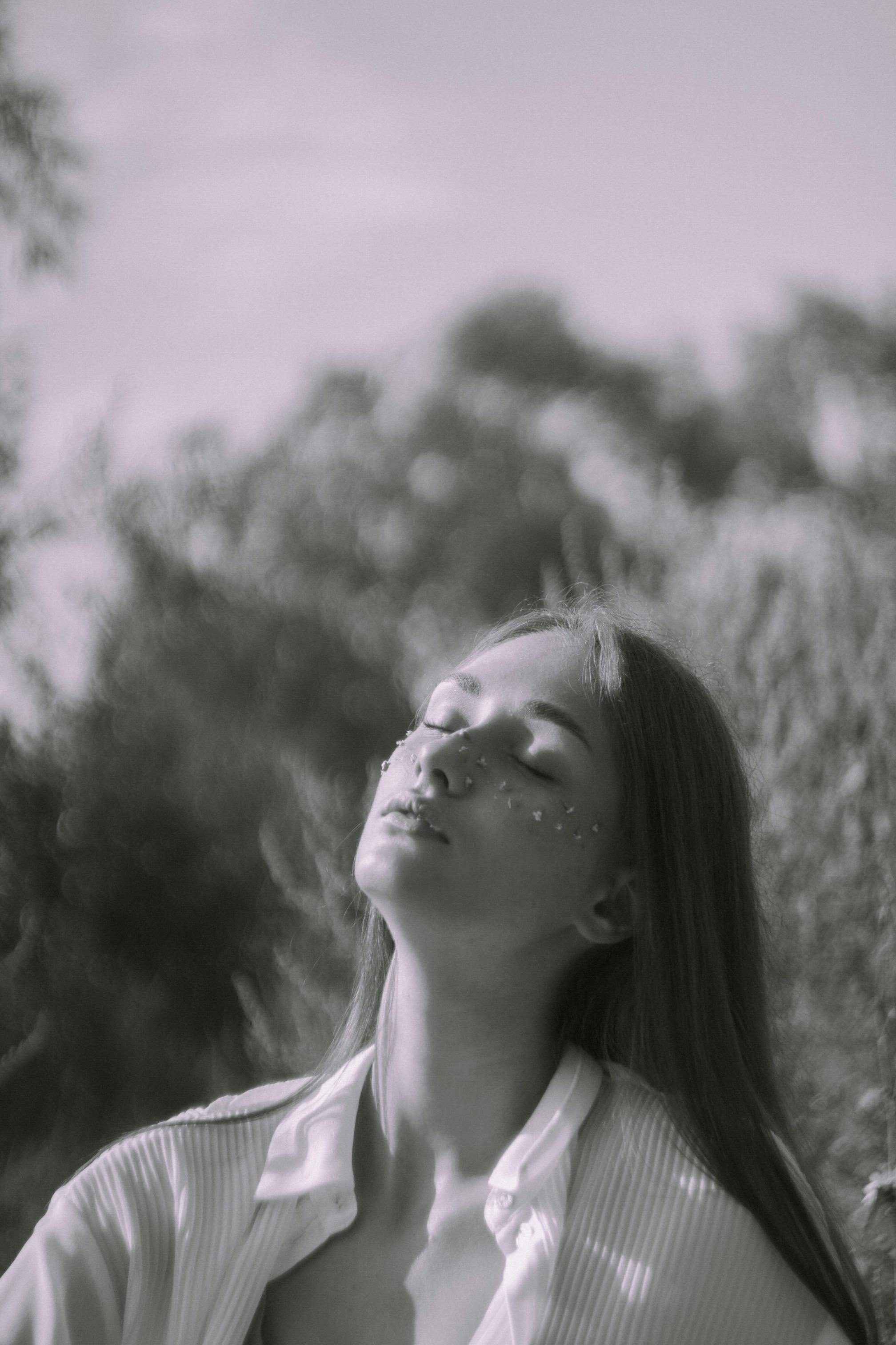 Grayscale Photography of a Beautiful Woman · Free Stock Photo