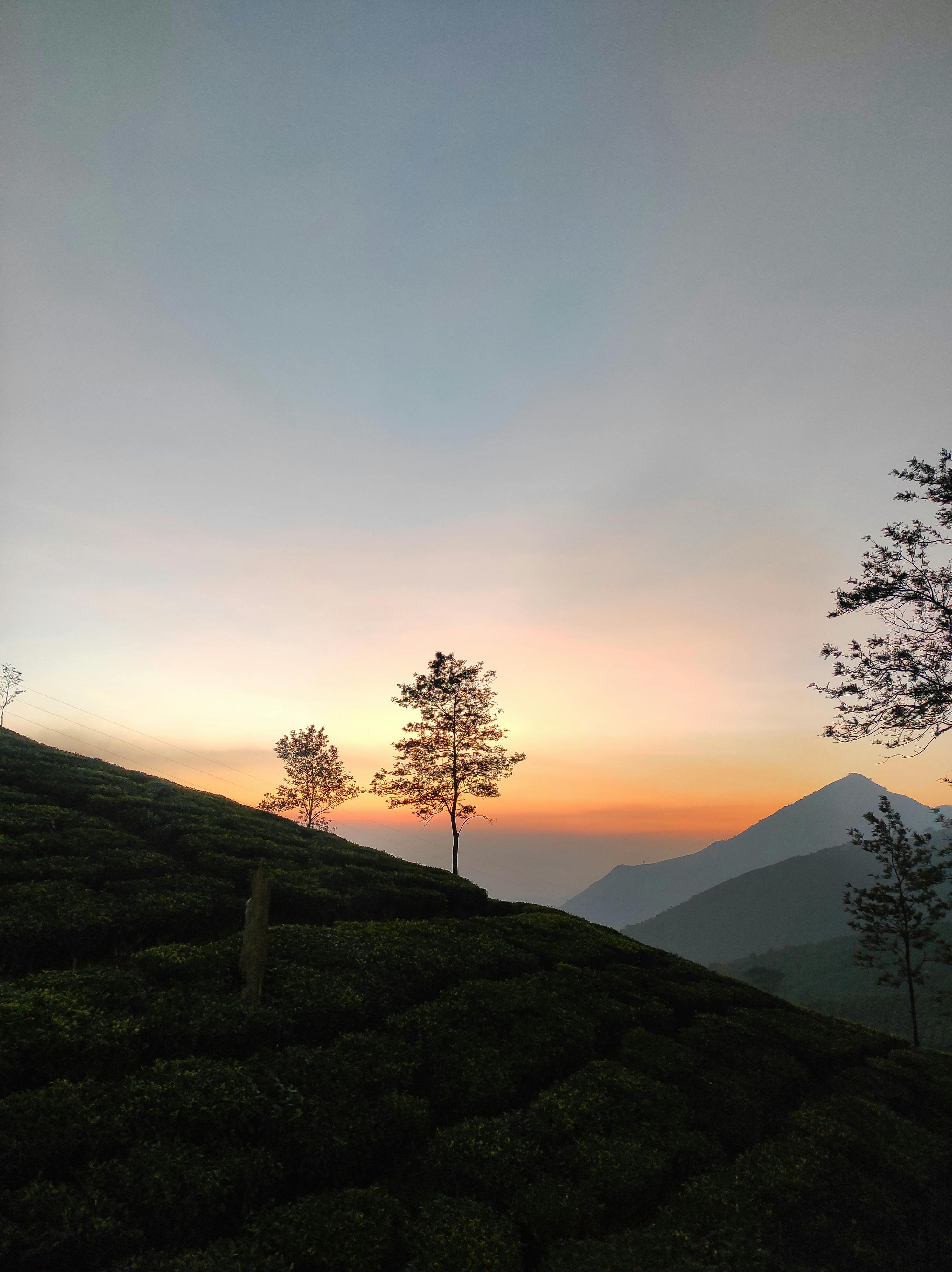 View of a House on Mountainside · Free Stock Photo